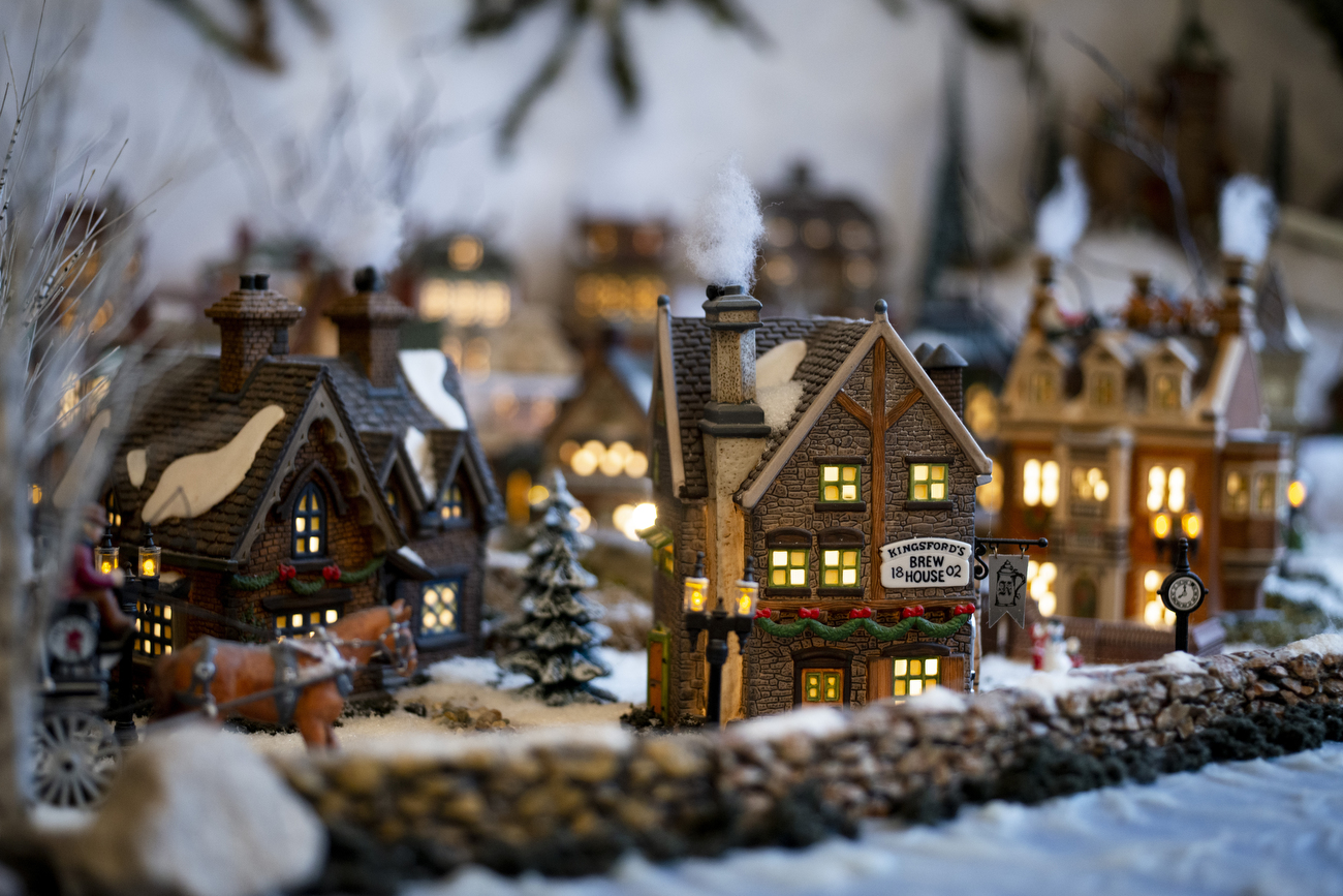 Plymouth woman builds enormous Dickensian model village display over ...