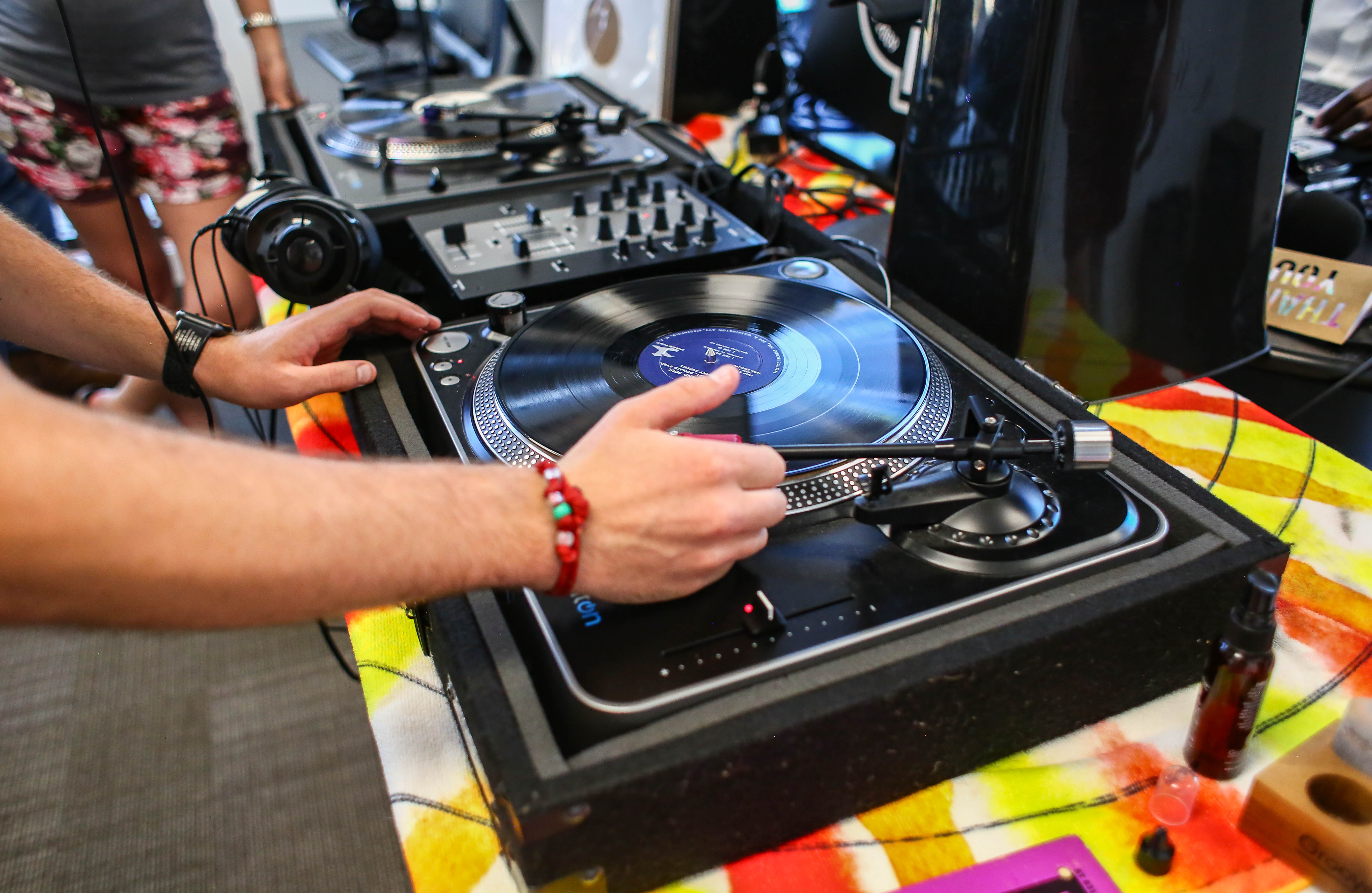 Radio show offers unique sound by playing only vinyl records - mlive.com