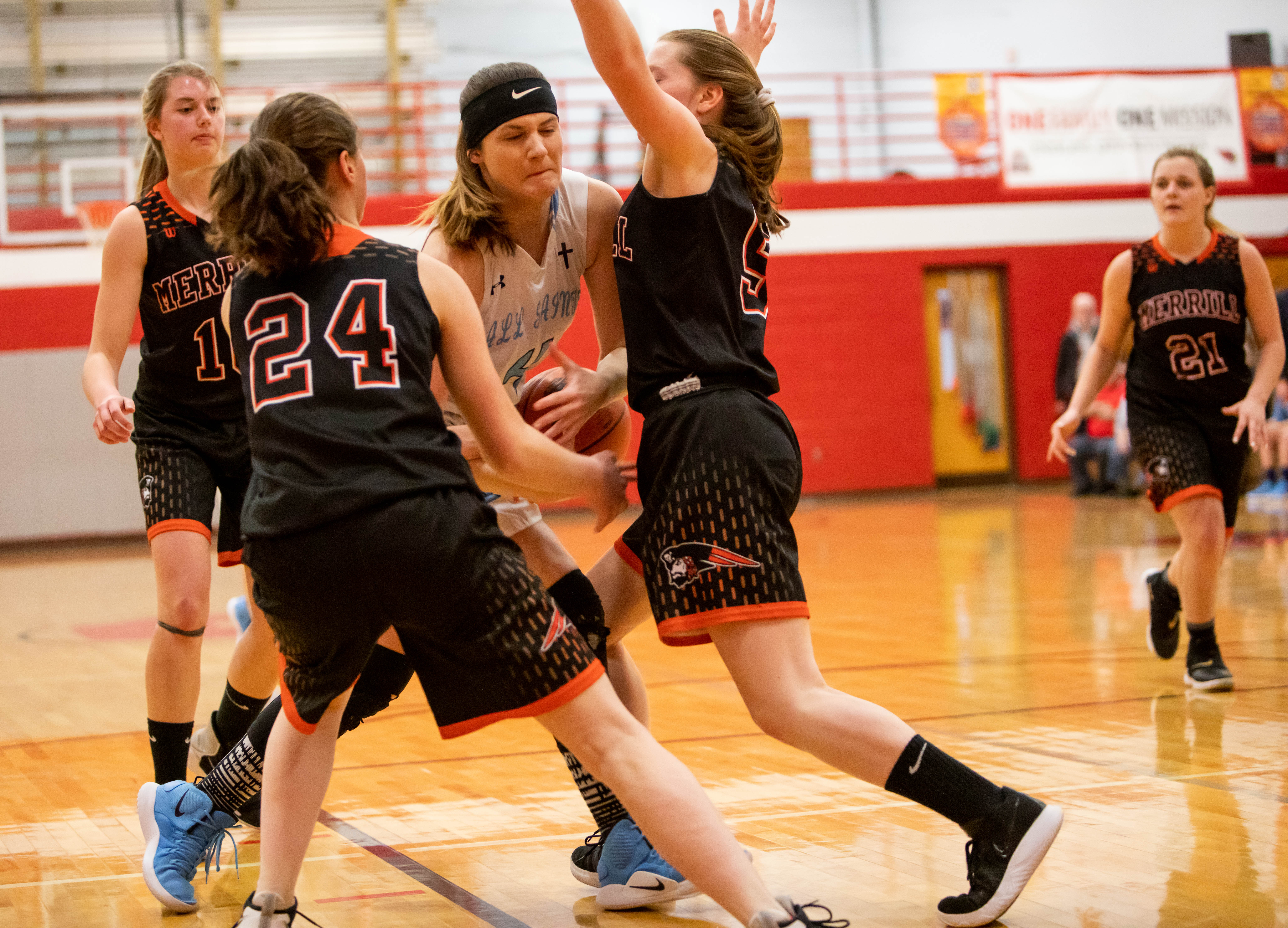 Merrill Vandals defeat Bay City All Saints to advance in district ...