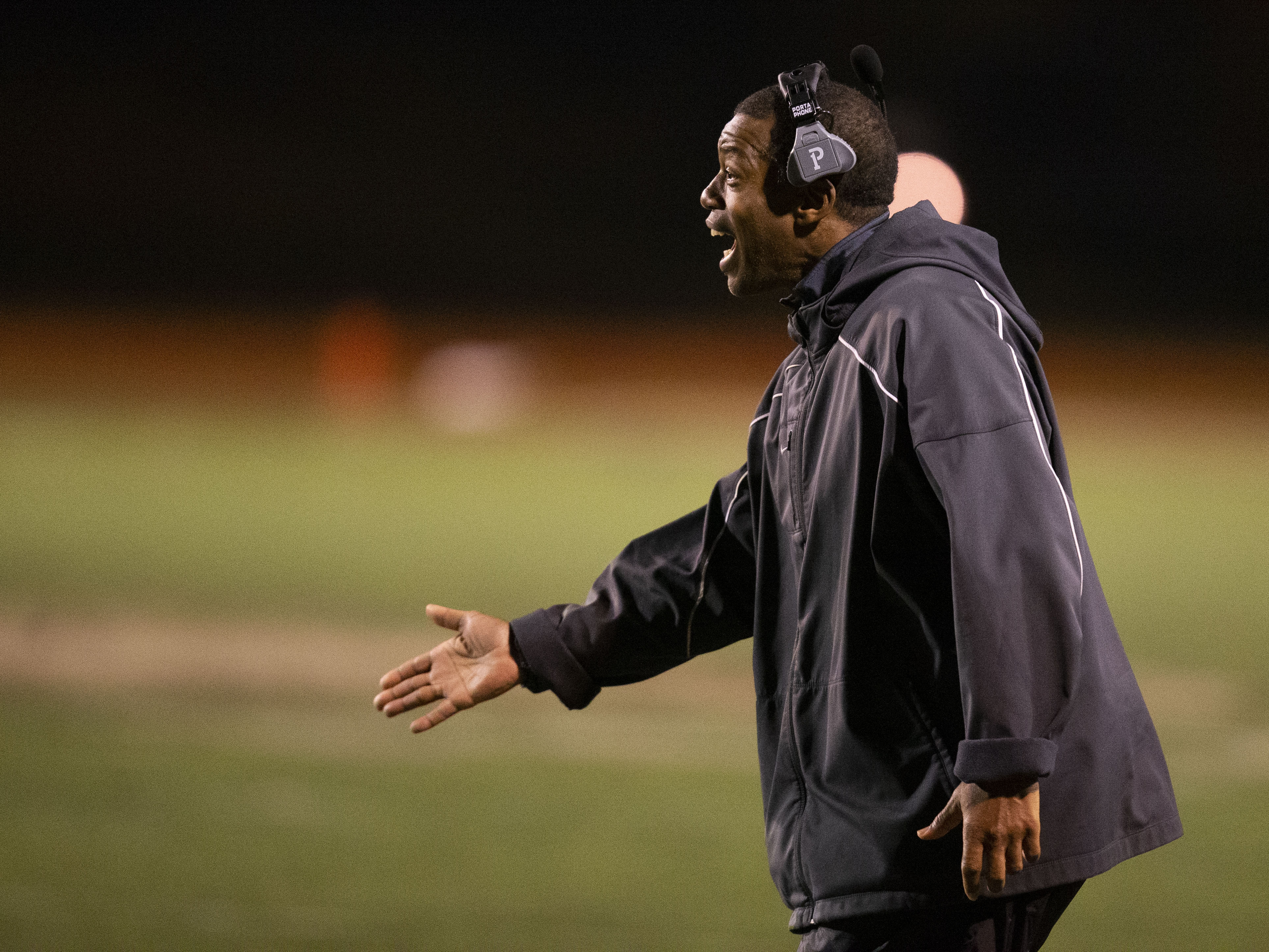 Milton Hershey 14, Susquehanna Township 6 in D3, 4A football playoffs ...