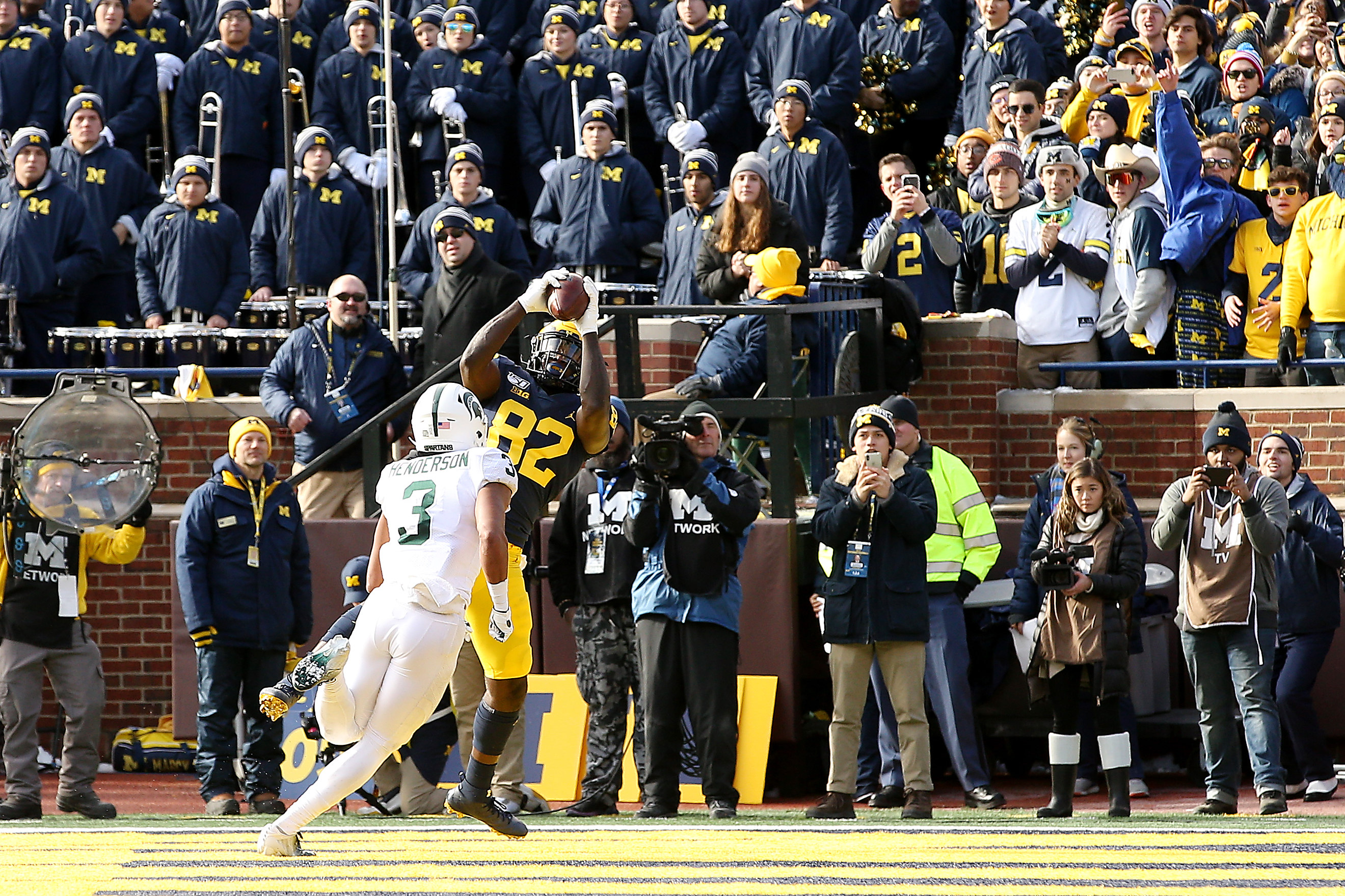 College football: Michigan vs. Michigan State - November 16, 2019 ...