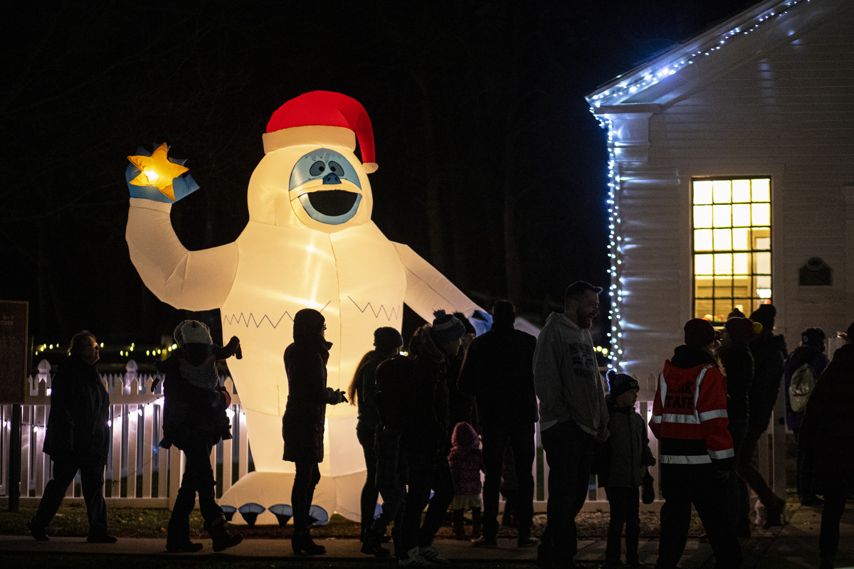 Portage tree lighting ceremony 2019 - mlive.com