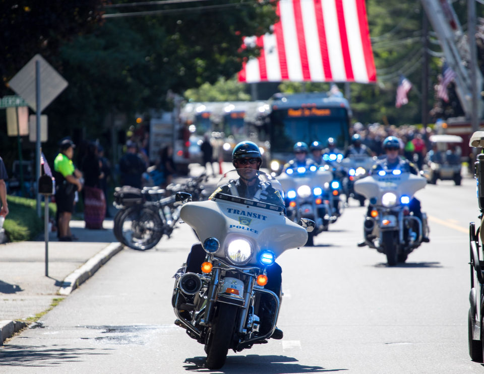 ‘They are heroes;' Sgt. Michael Chesna’s widow honors husband on ...