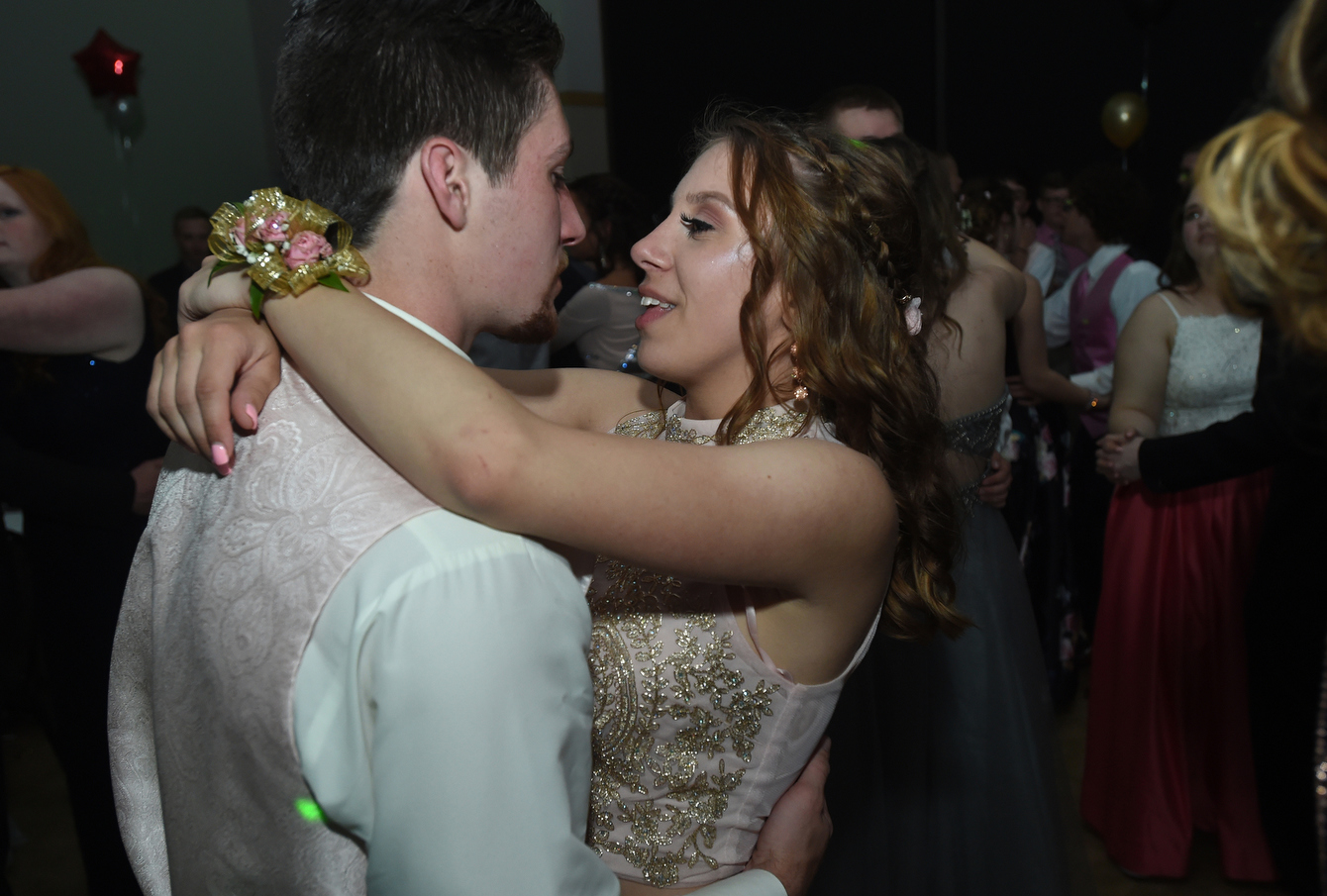Vandercook Lake High School prom 2018 - mlive.com