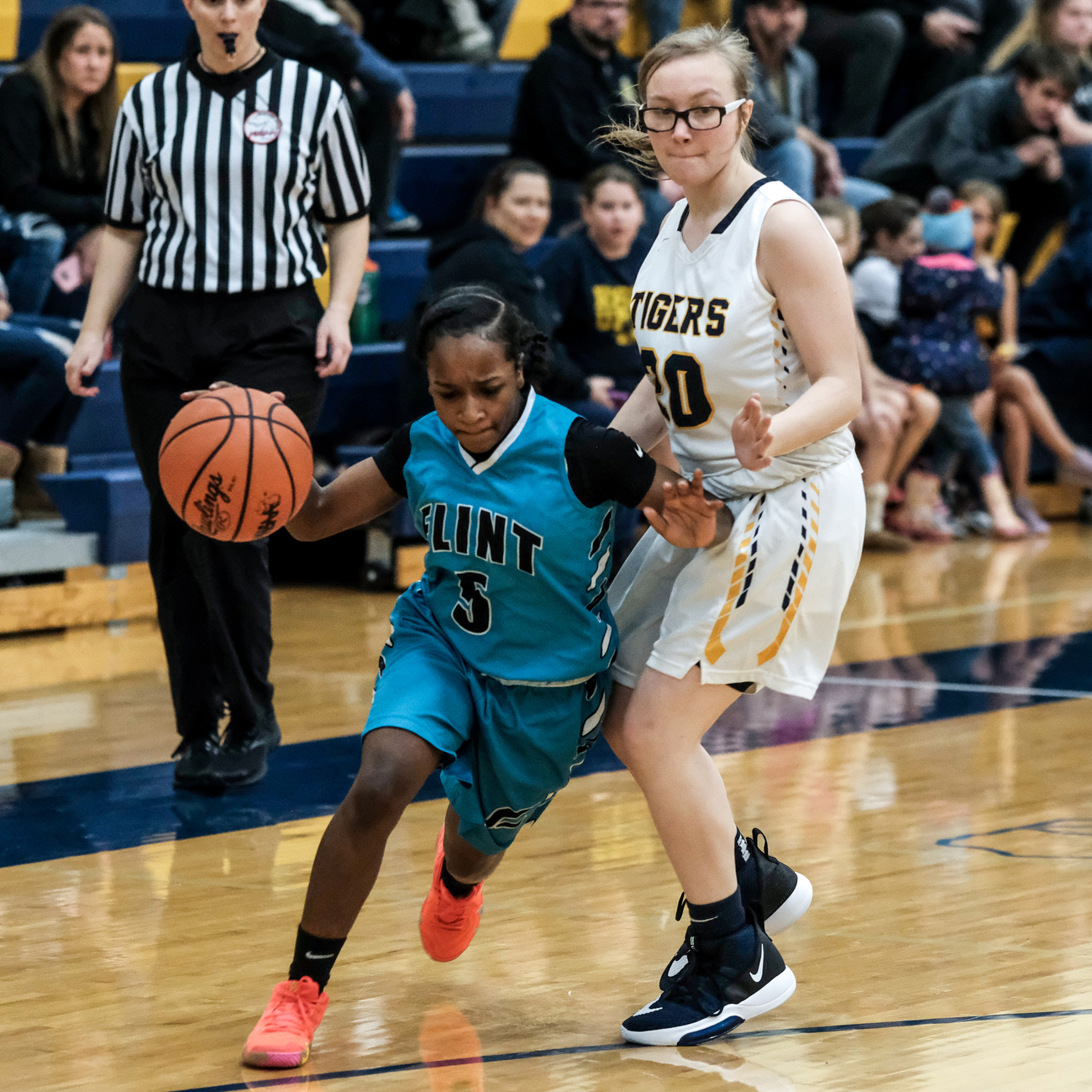 Burton Bendle Tigers defeat Flint Jaguars 41-26 - mlive.com