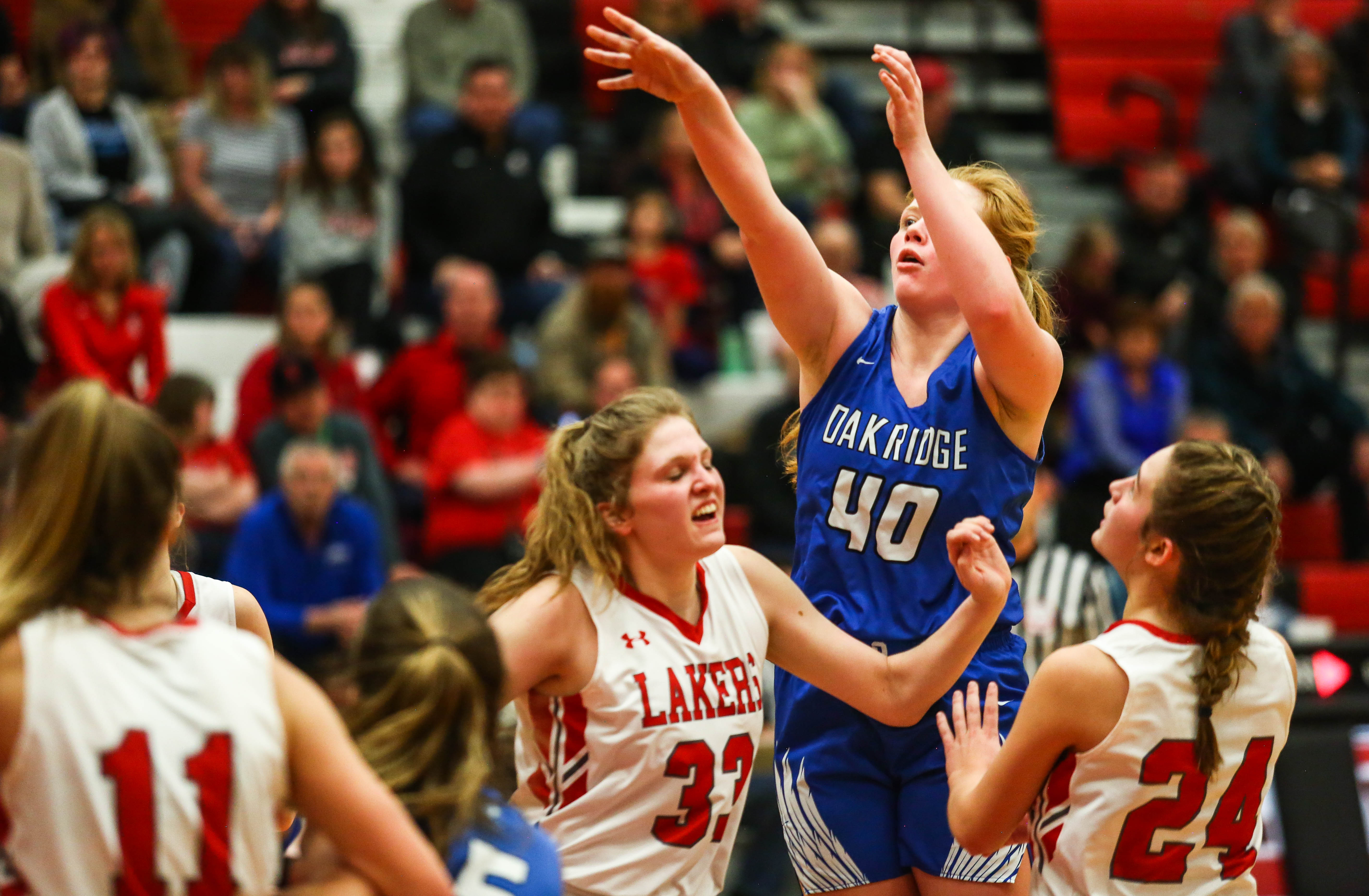 Oakridge defeats Spring Lake in Division 2 district semifinals - mlive.com