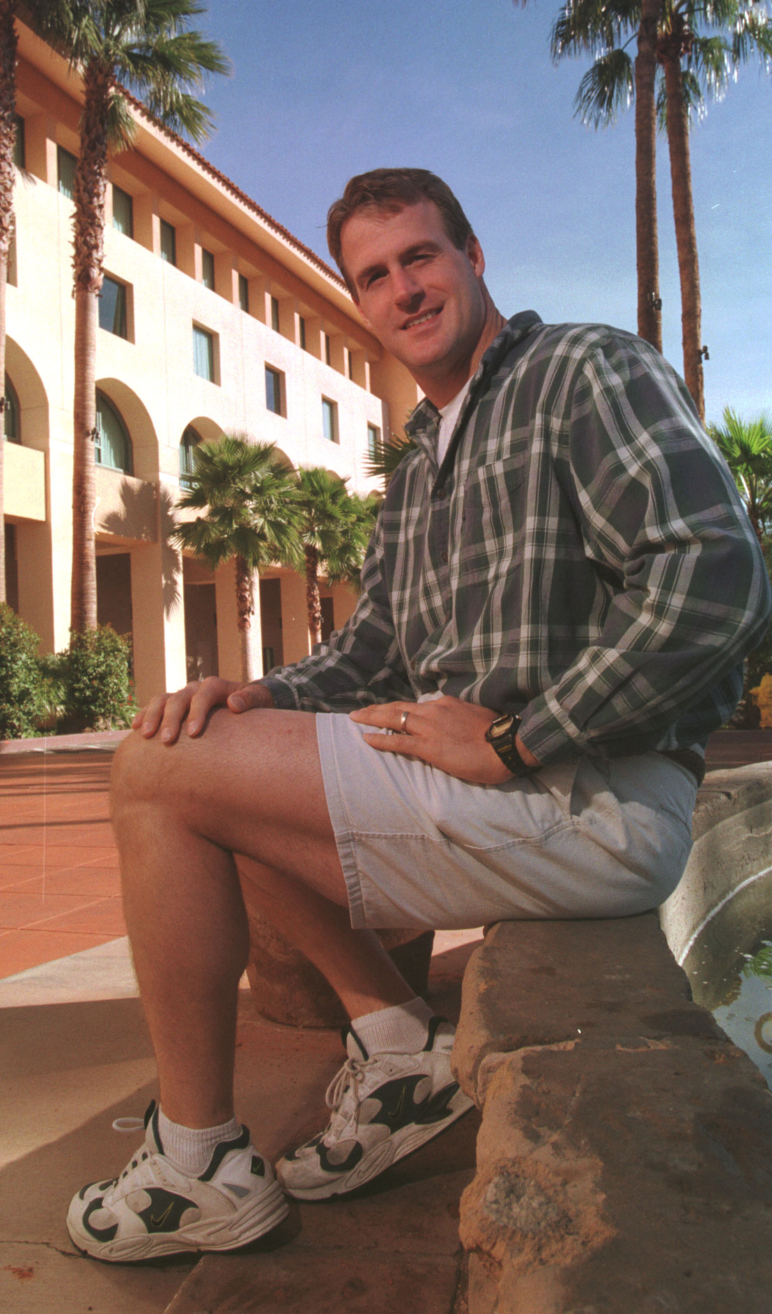 Syracuse football player Chris Gedney - syracuse.com