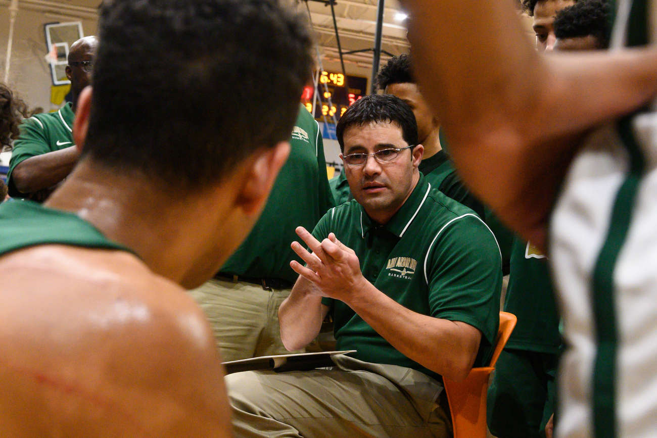 Saline vs. Ann Arbor Huron boys basketball - mlive.com
