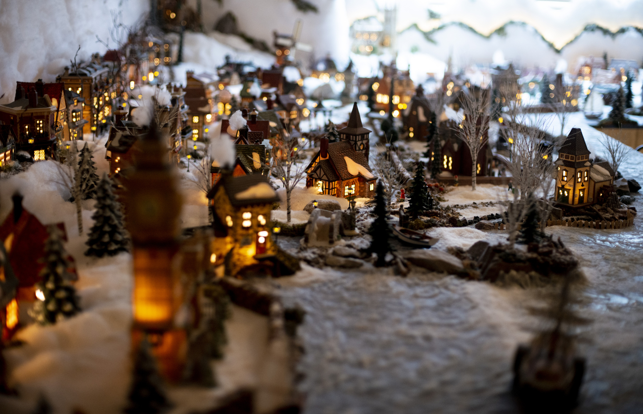 Plymouth woman builds enormous Dickensian model village display over ...