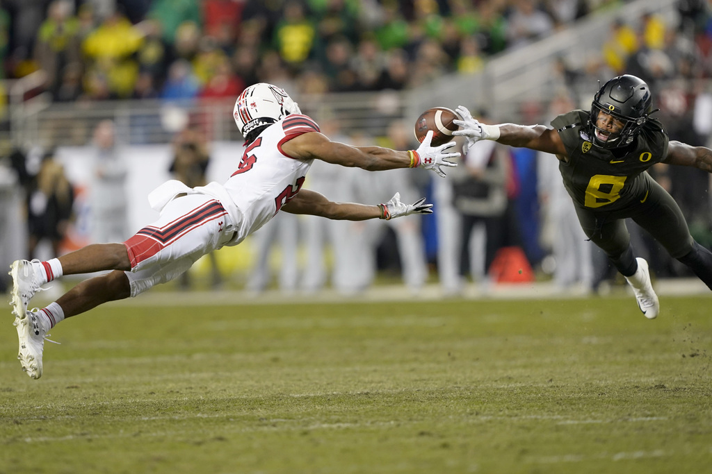 Oregon Ducks vs. Utah Utes in Pac-12 football championship game ...