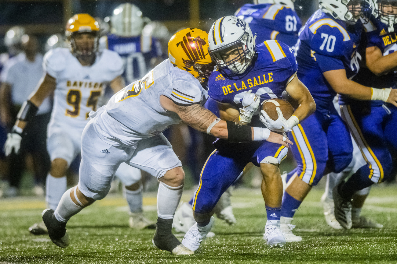 Warren De La Salle football defeats Davison 22-0 in Week 7 - mlive.com