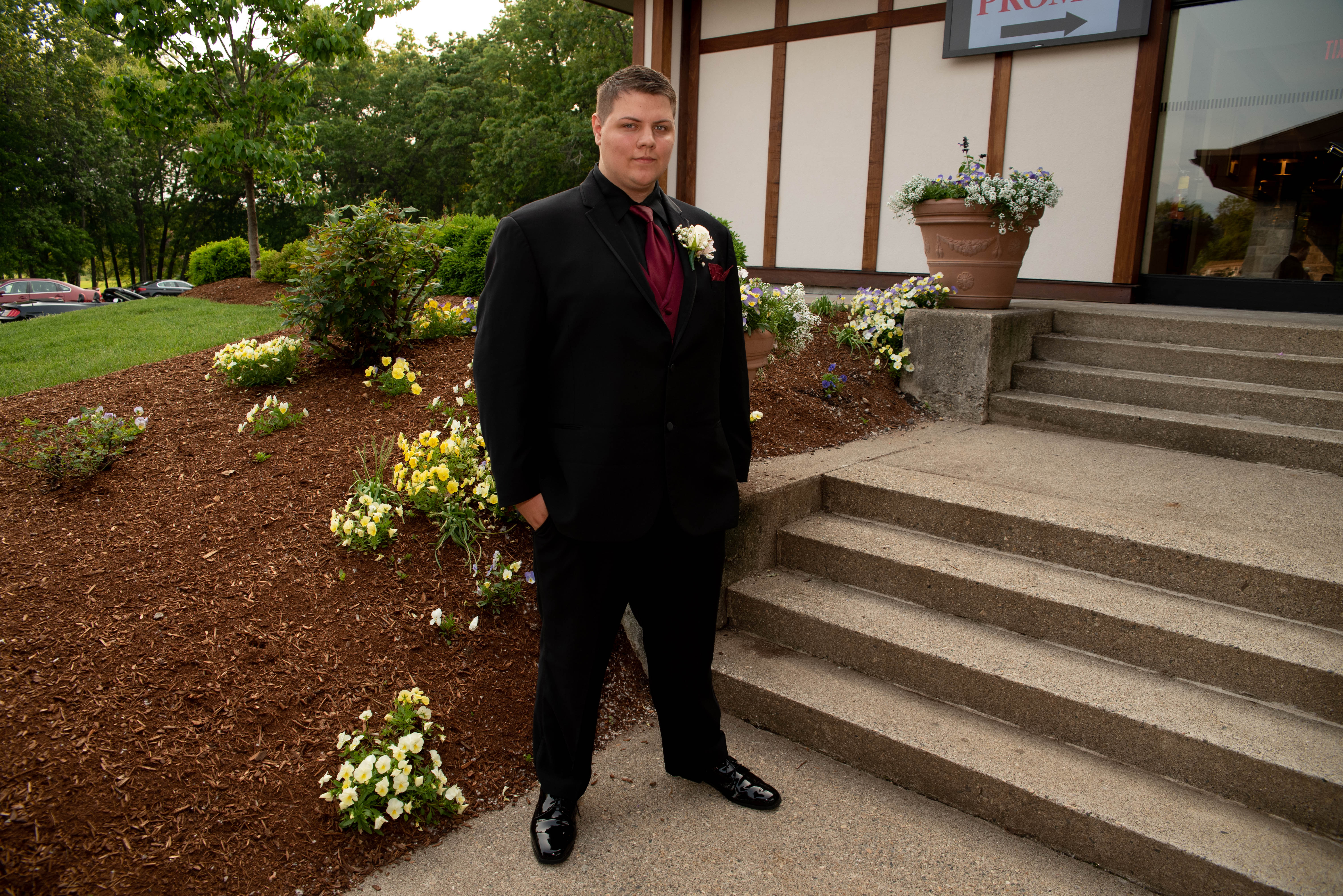 2019 Prom Photos: West Springfield High School at the Twin Hills ...