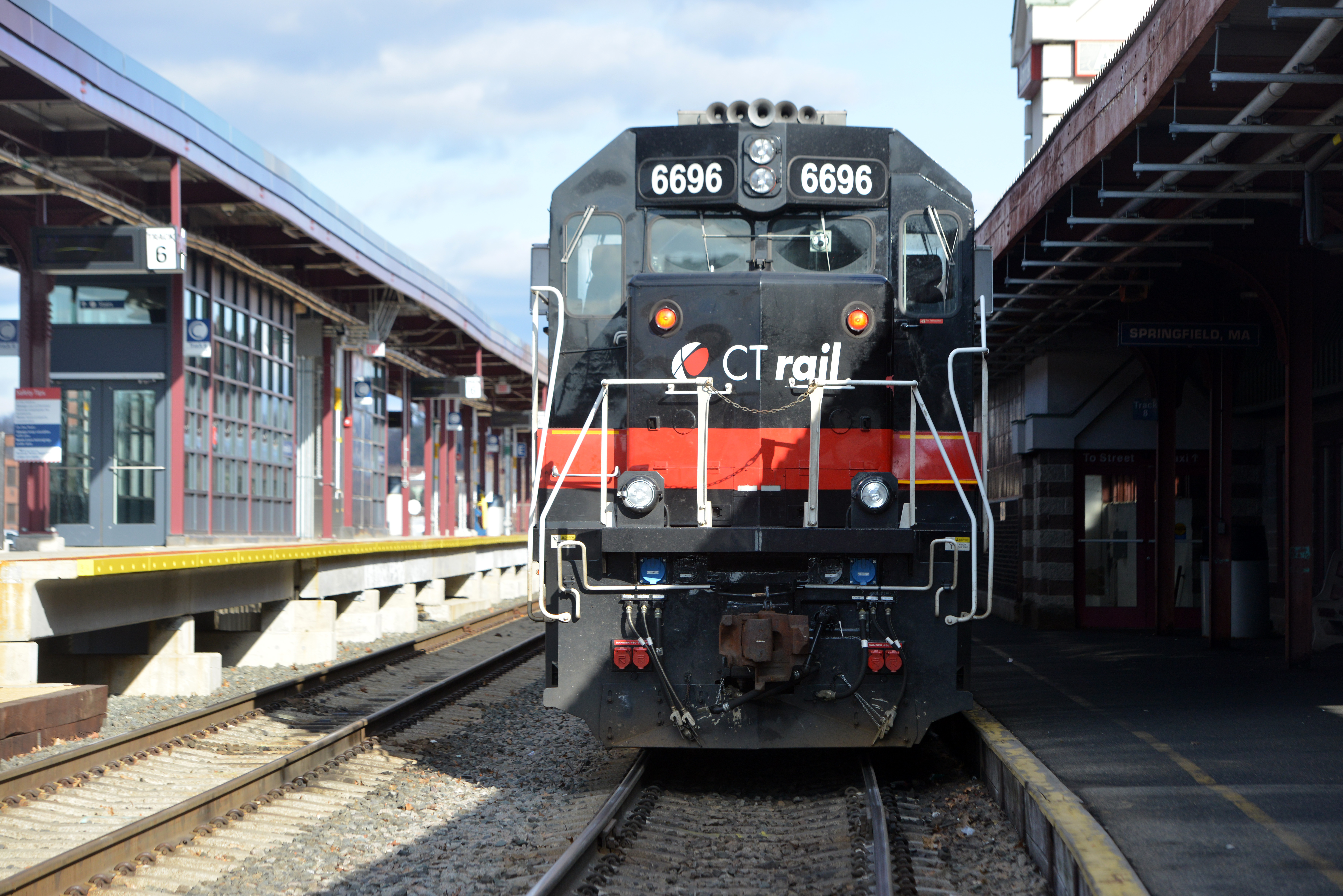 CTrail Hartford line from Springfield popular with commuters - masslive.com