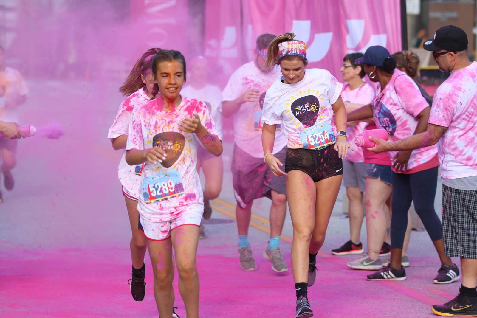 Color Run All-Star 5K runners take on colorful new look during the race ...