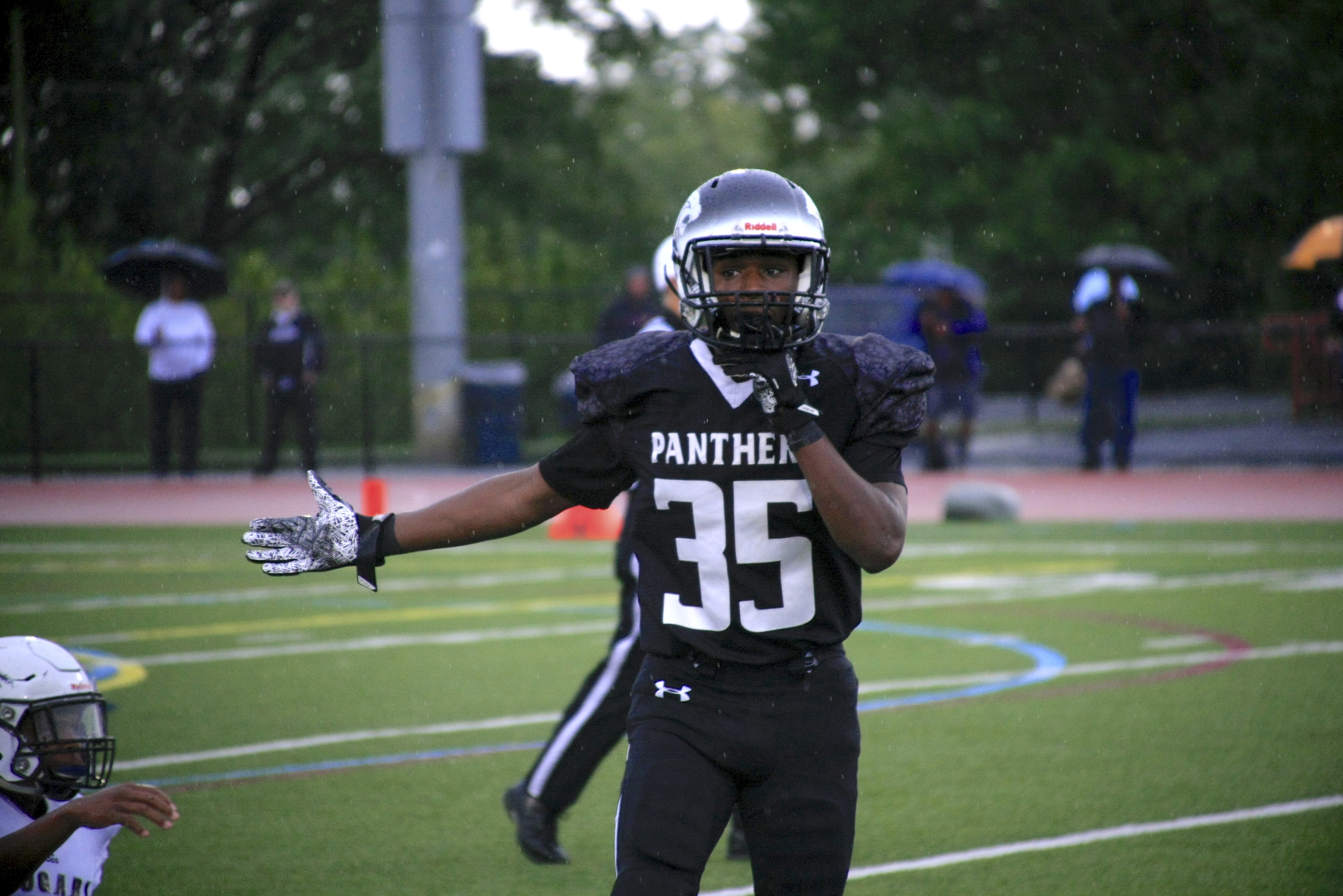 Harrisburg defeats CD East Saturday in football - pennlive.com