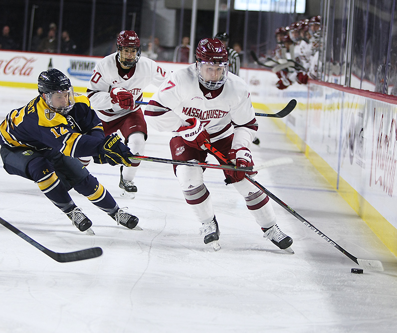 UMass Hockey vs Merrimack 11/22/19 - masslive.com