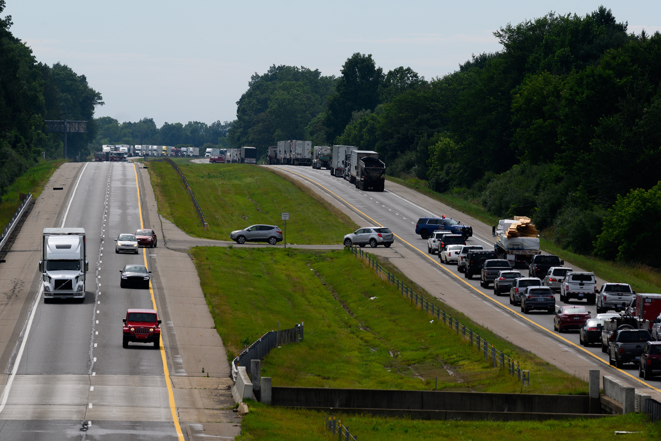 Downed wires shut down all lanes of I-94 between Ann Arbor and Jackson ...