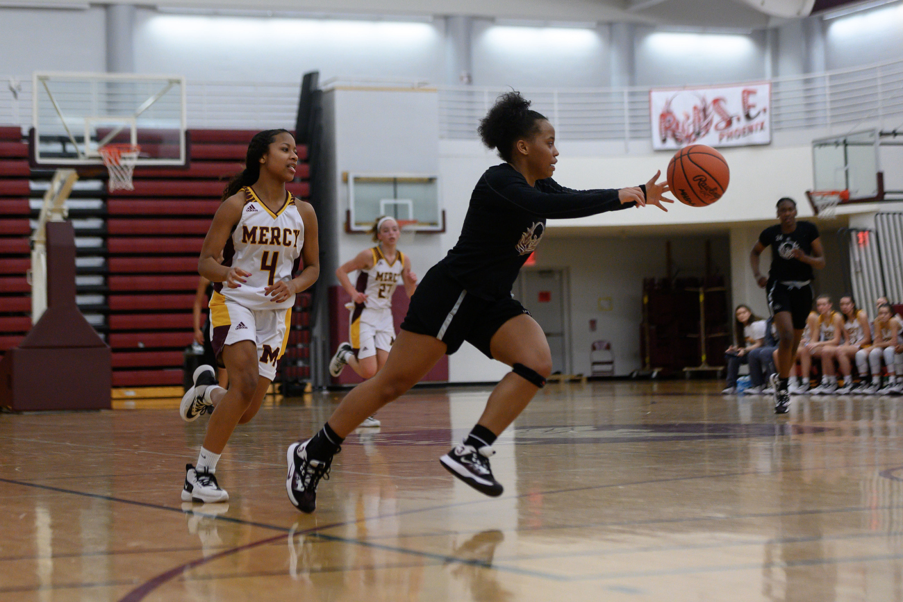Detroit Renaissance vs. Farmington Hills Mercy girls basketball - mlive.com
