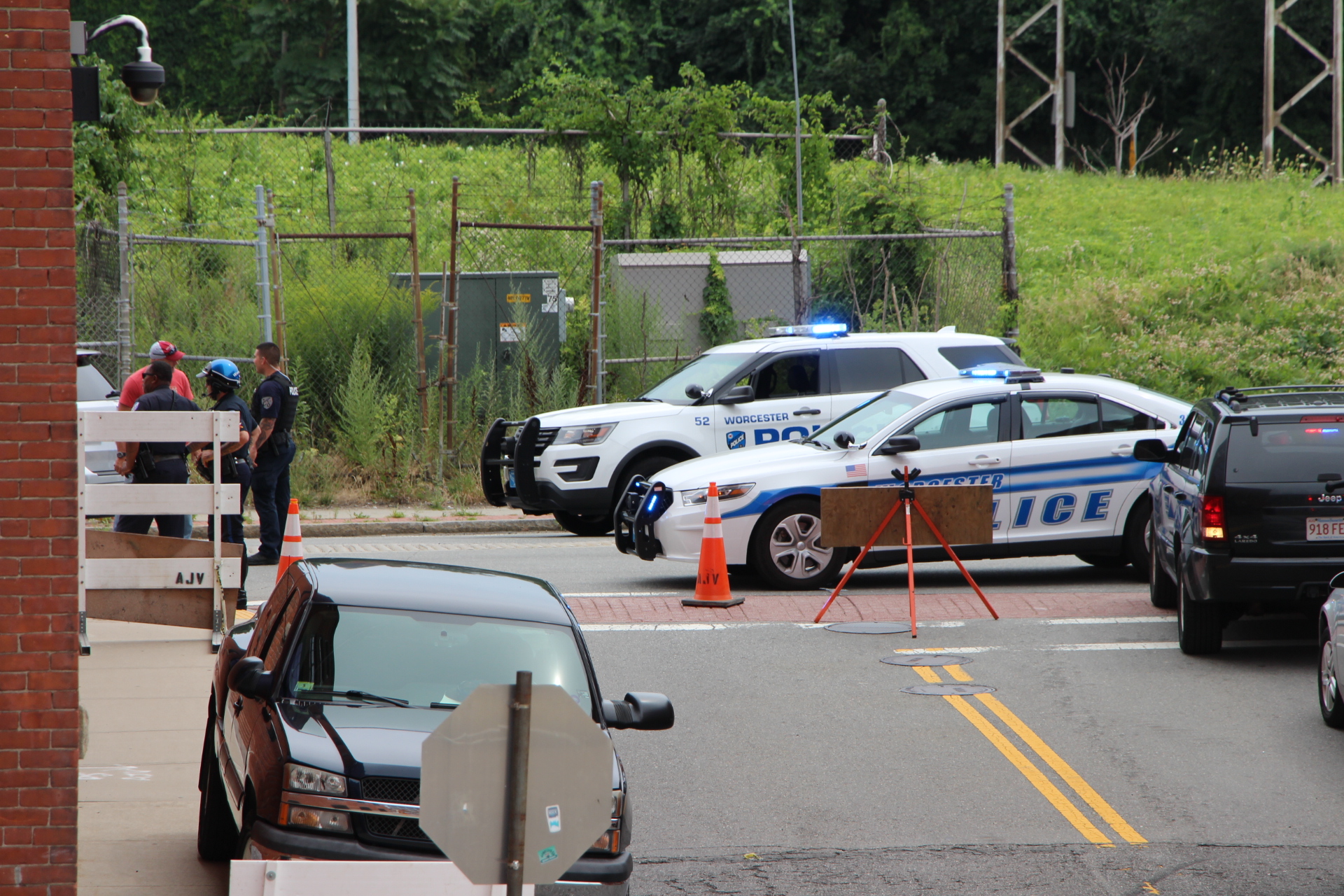Bomb squad responds to Water Street in Worcester for report of ...