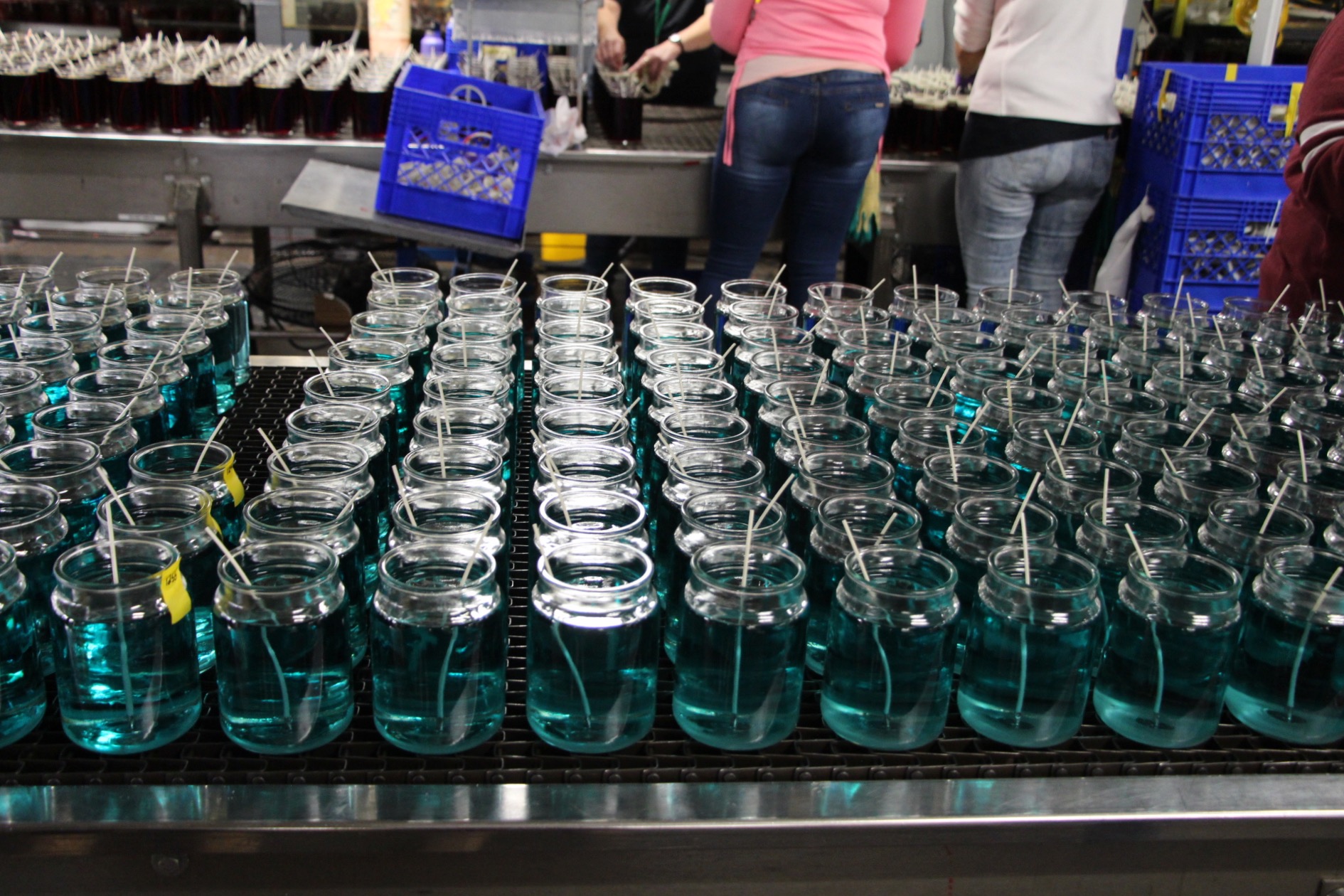 Take a virtual tour of Yankee Candle's manufacturing plant in Whately ...