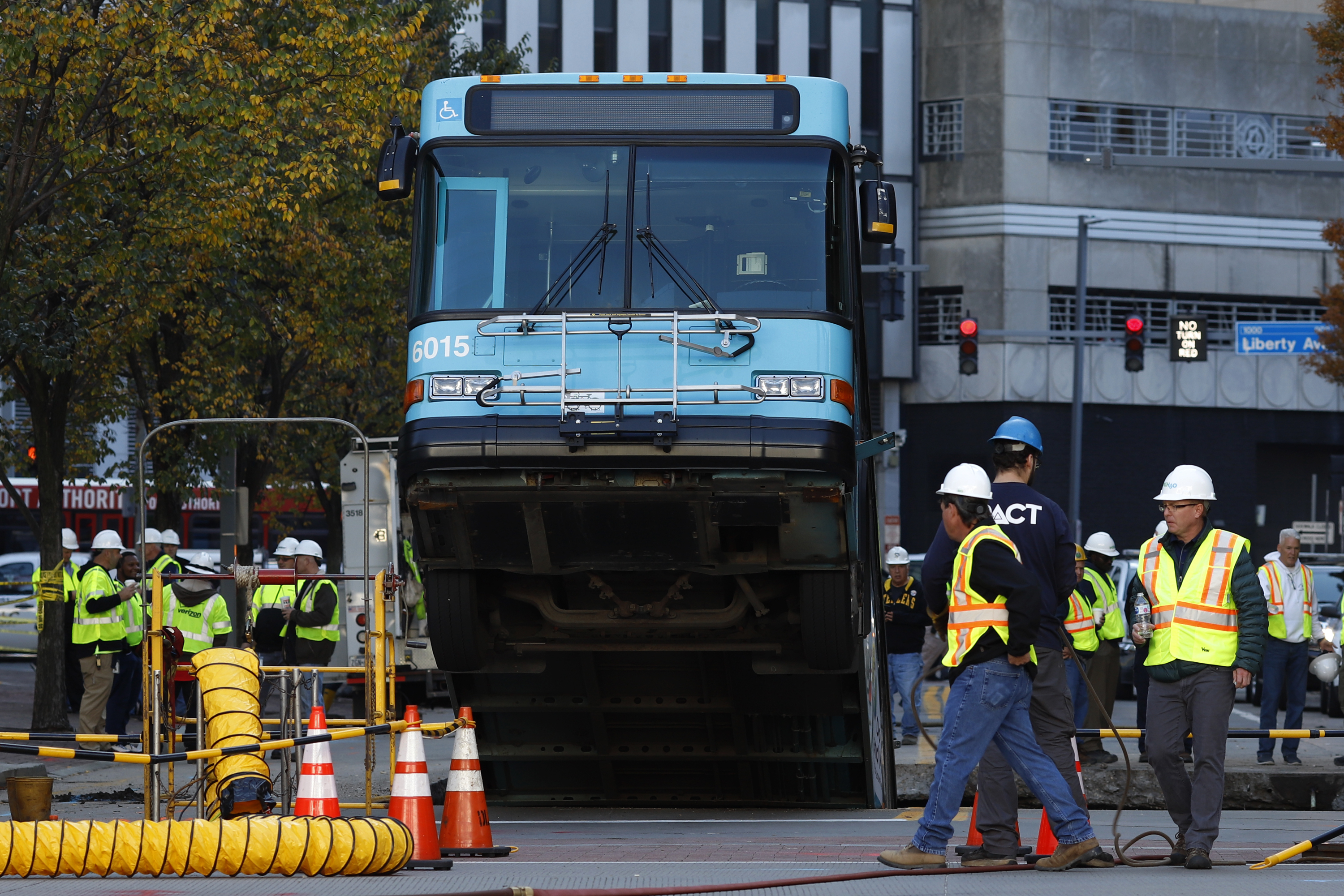 Bus falls into sinkhole in Pittsburgh - pennlive.com
