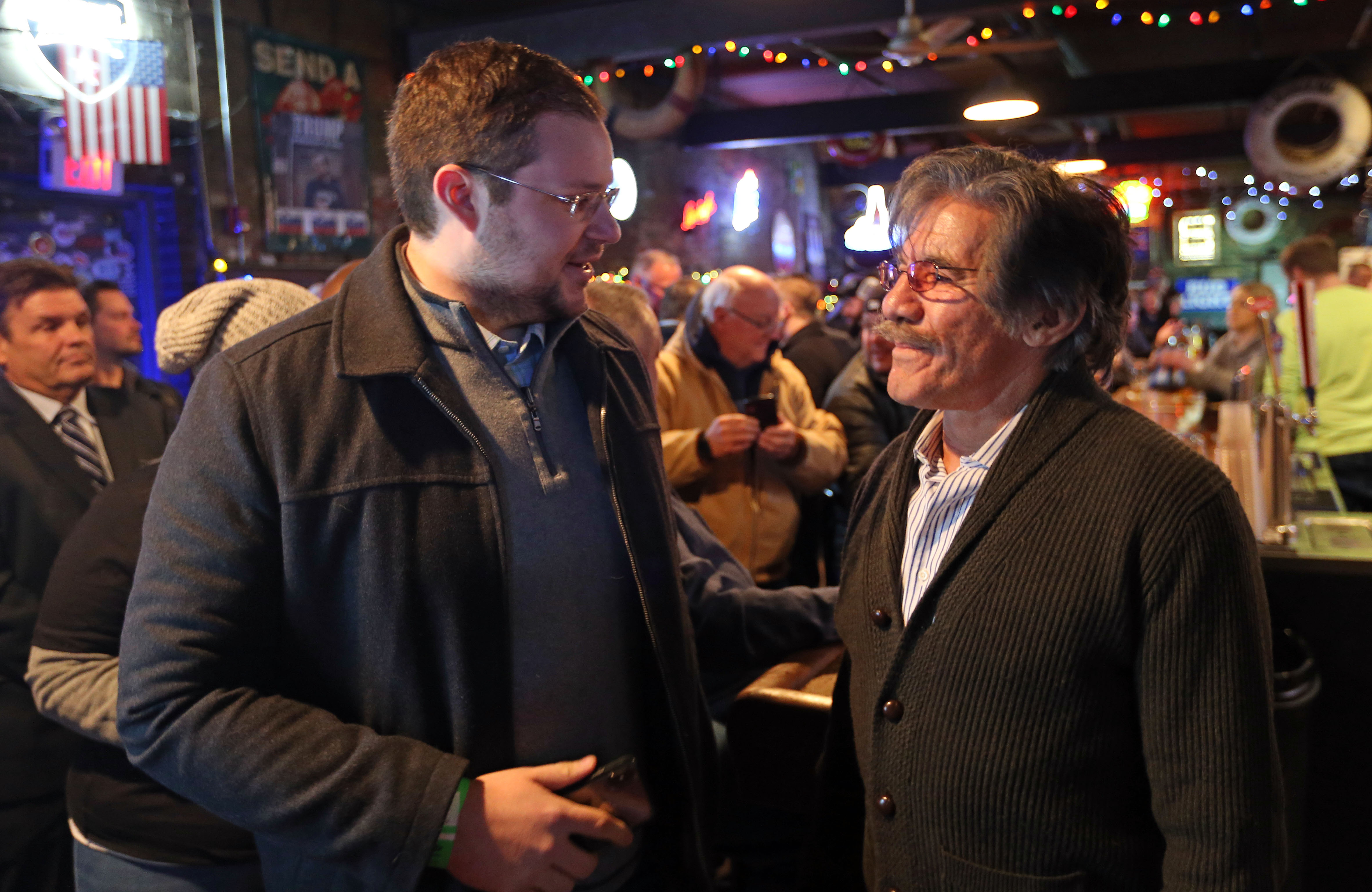 Geraldo Rivera buys drinks for furloughed government employees in ...