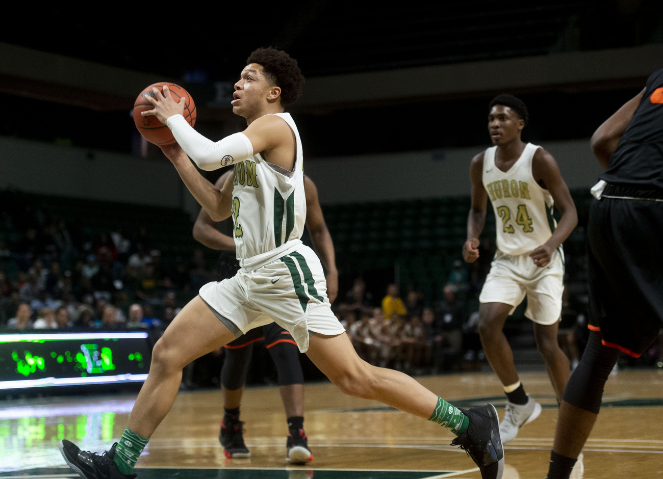 Huron vs. Belleville district semifinals - mlive.com