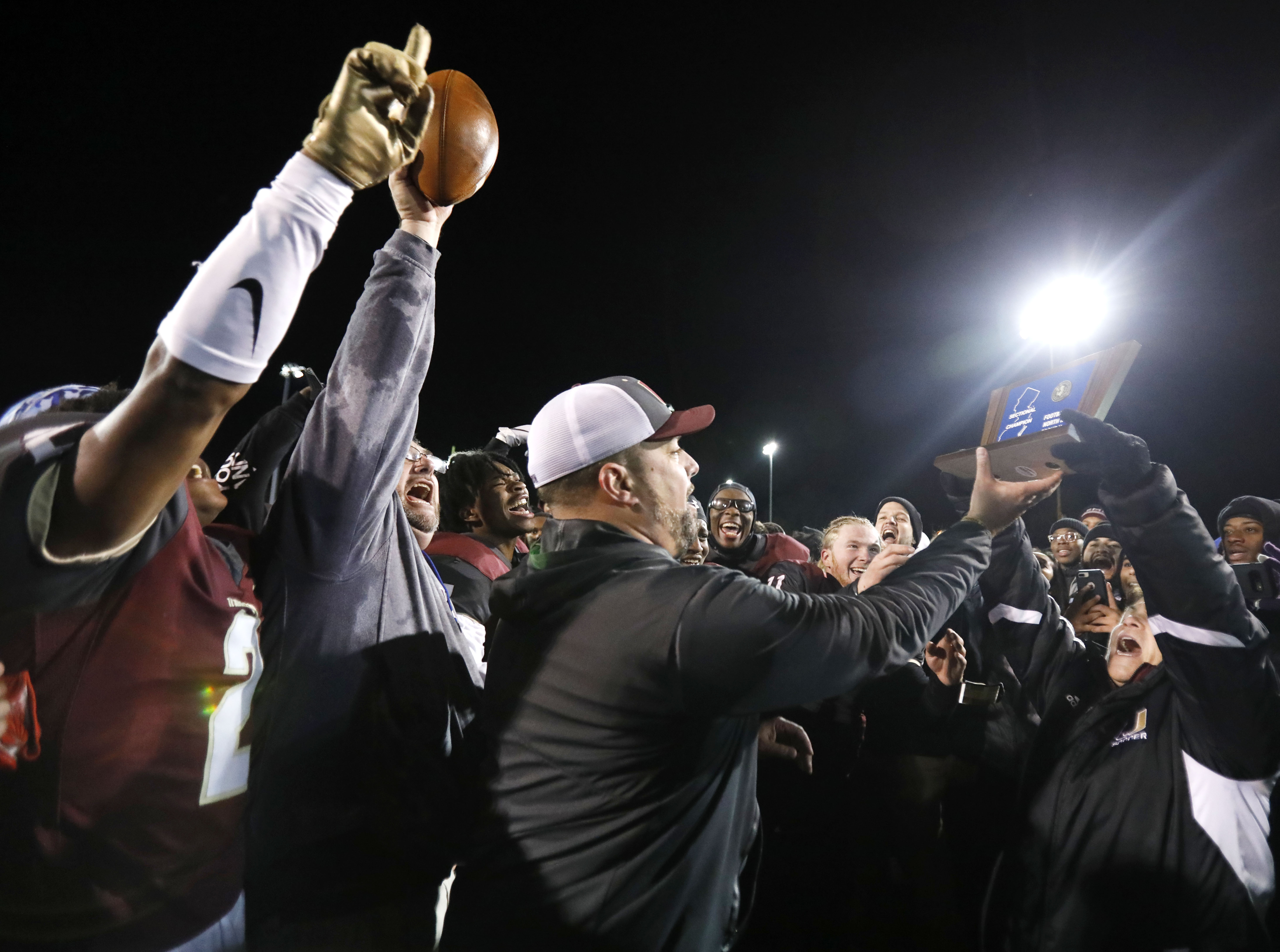 Football: No. 4 Union defeats Clifton for first state title in 26 years ...