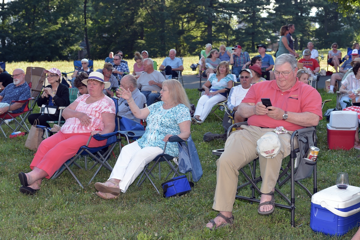 Seen@ the Springfield Armory Simply Swing big band concert - masslive.com
