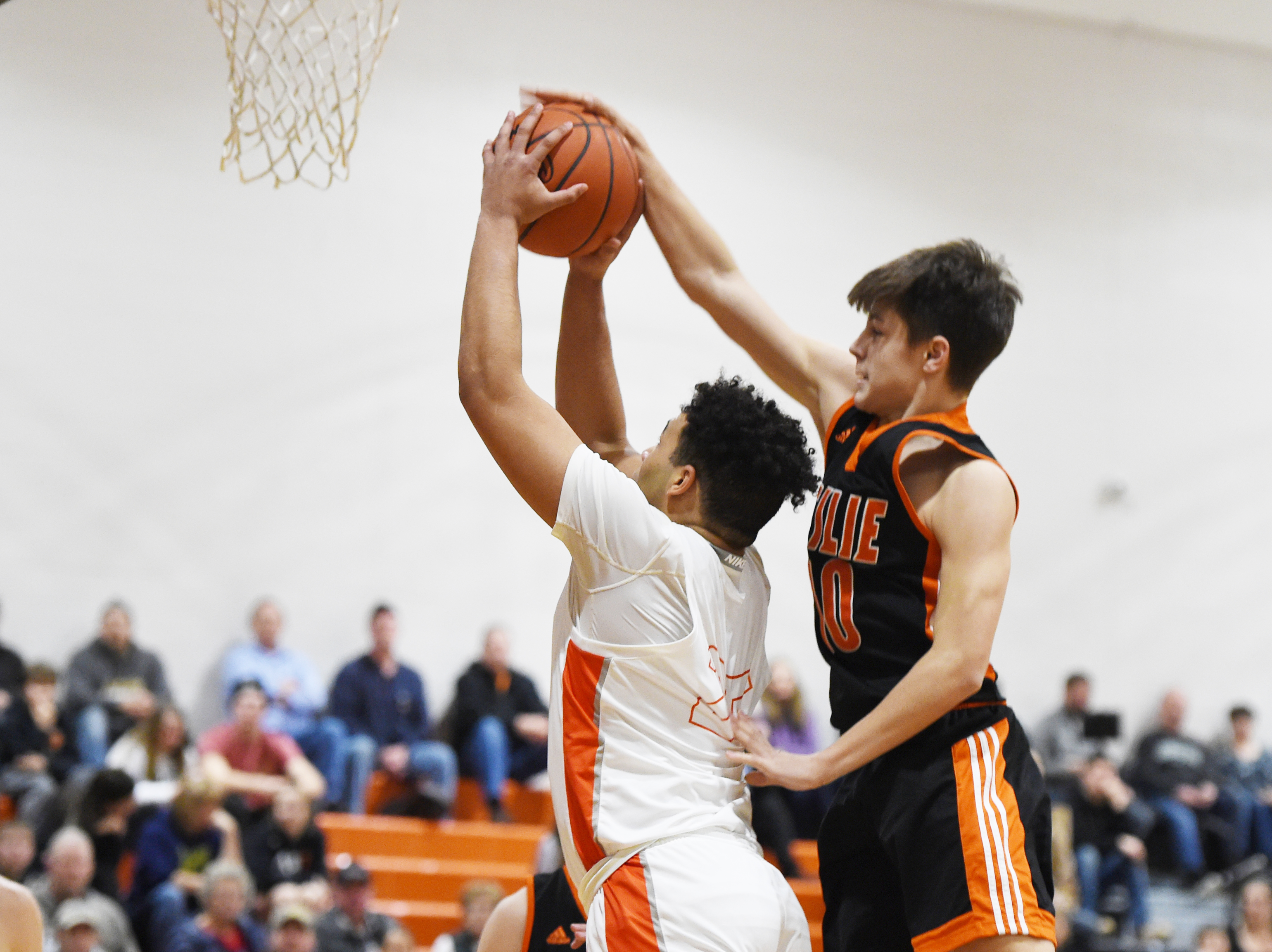 Stockbridge hosts Leslie in boys basketball - mlive.com