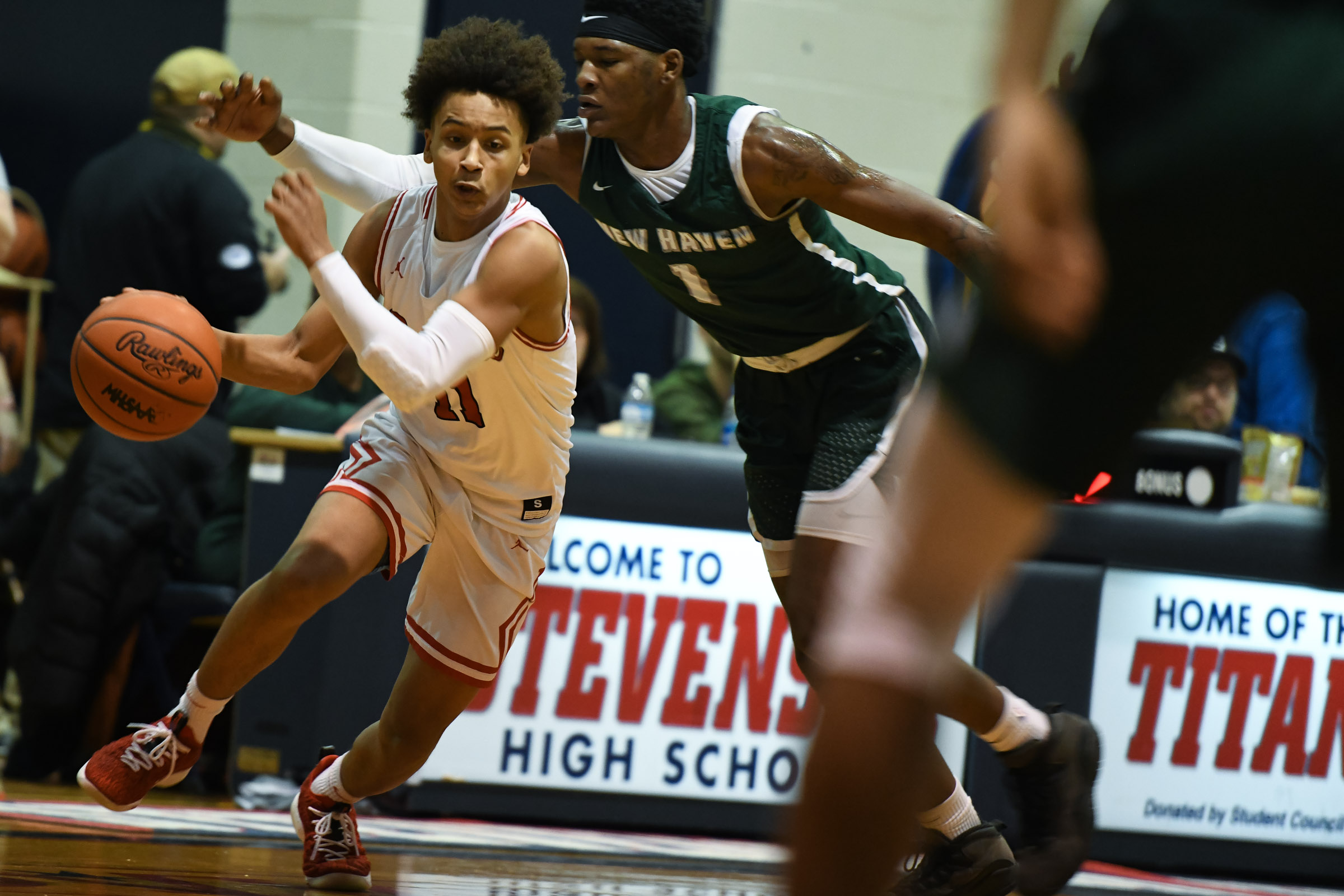 New Haven defeats Roseville in the 2019 Macomb Area Conference ...