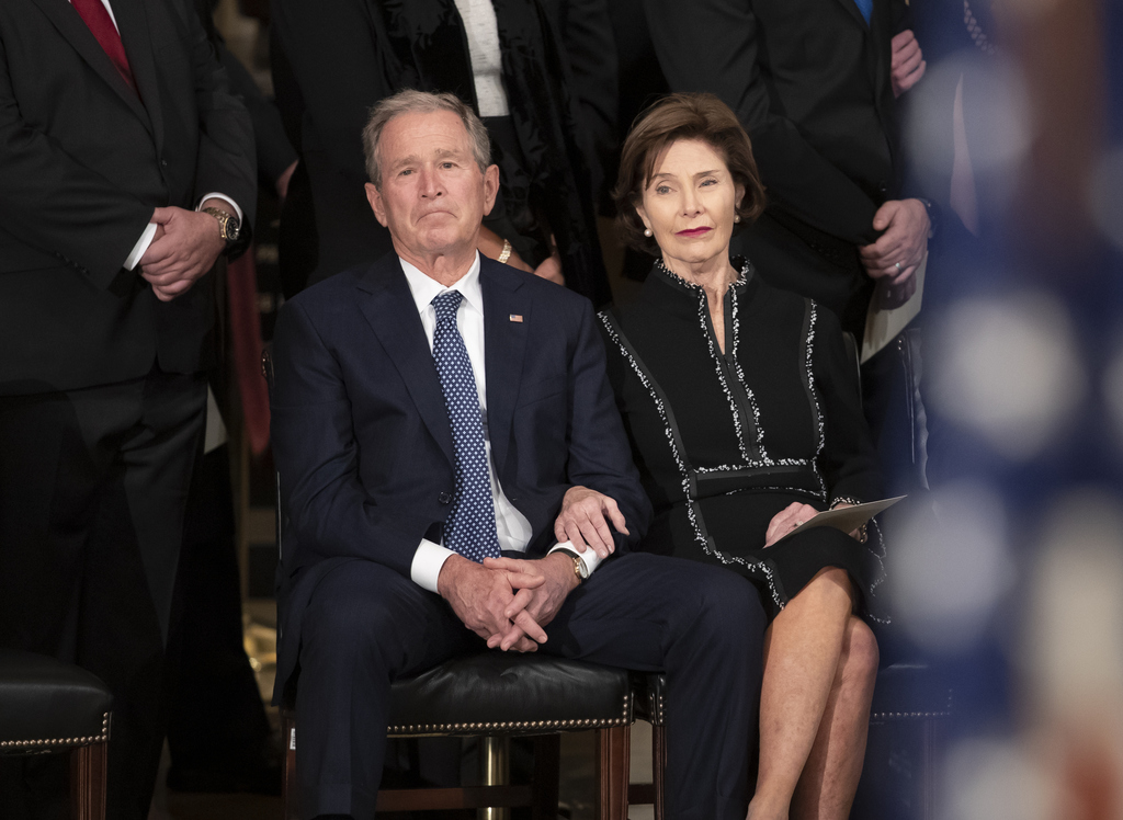 President George H.W. Bush lies in state - pennlive.com