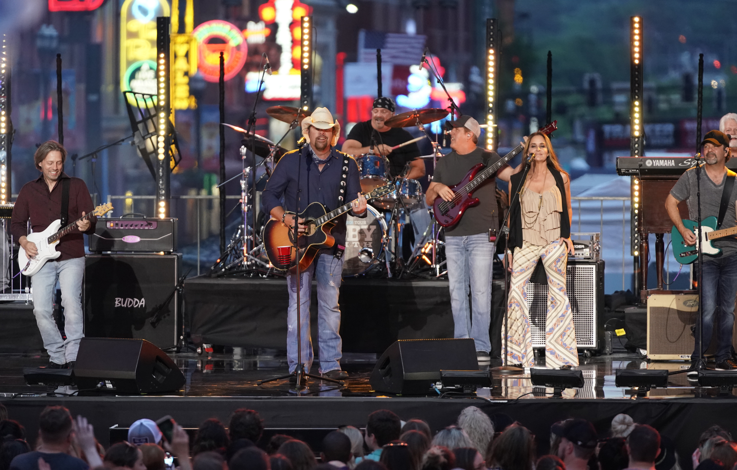 2019 CMT Music Awards show - masslive.com