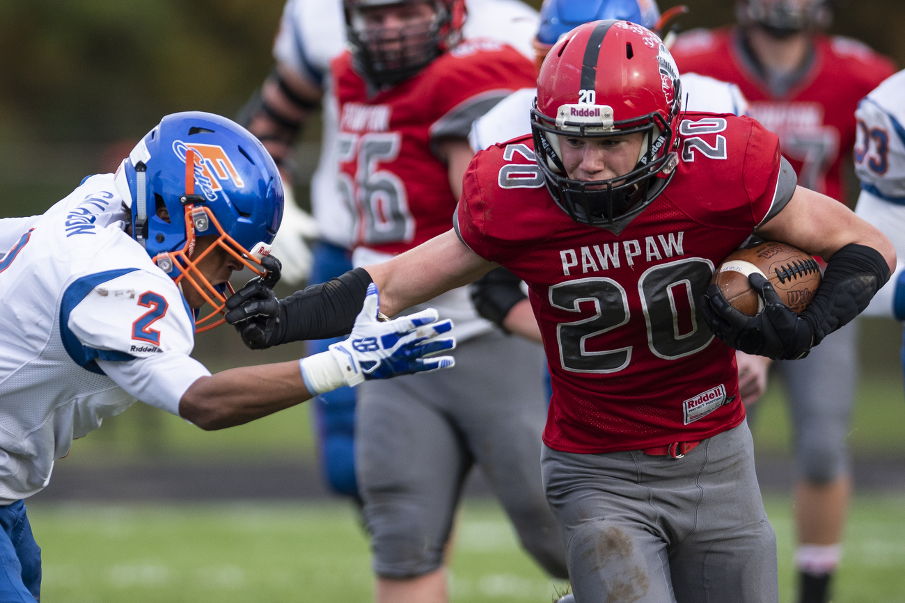 Paw Paw and Edwardsburg battle for the Wolverine Conference ...