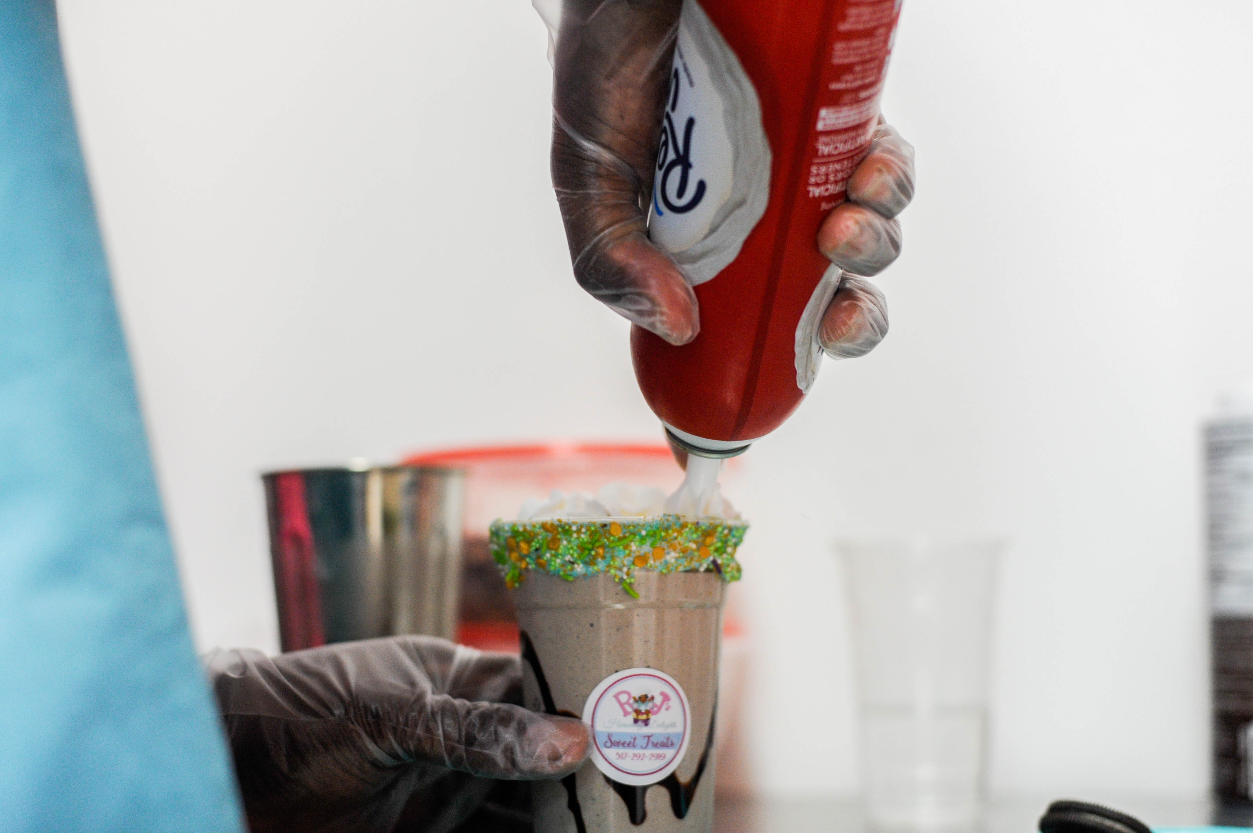 R.J.'s Heavenly Delights opens new location, offers 'crazy shakes ...