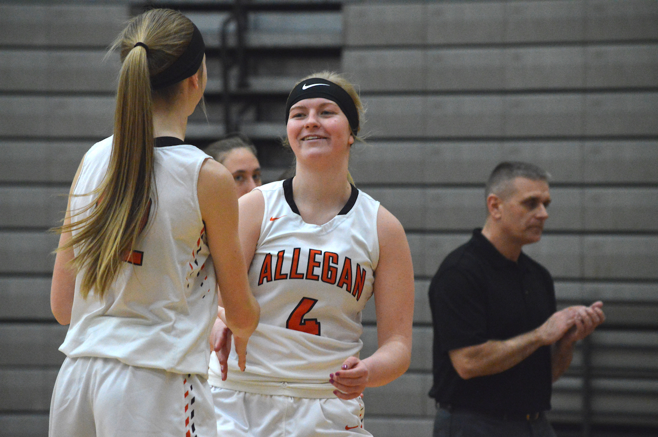 Allegan hosts Three Rivers in girls basketball matchup - mlive.com