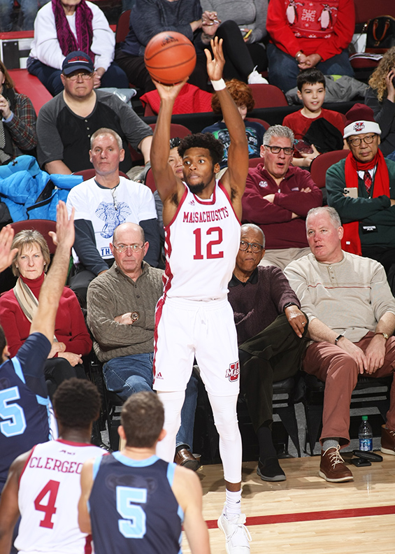 UMass Men's Basketball vs Maine 12/20/19 - masslive.com