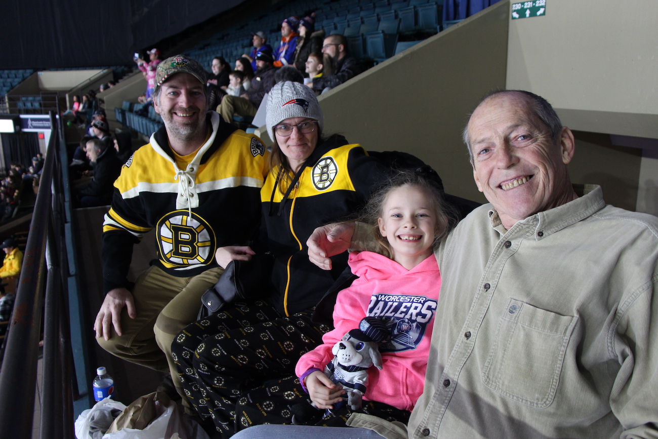 Seen@ Worcester Railers defeat the Manchester Monarchs - masslive.com