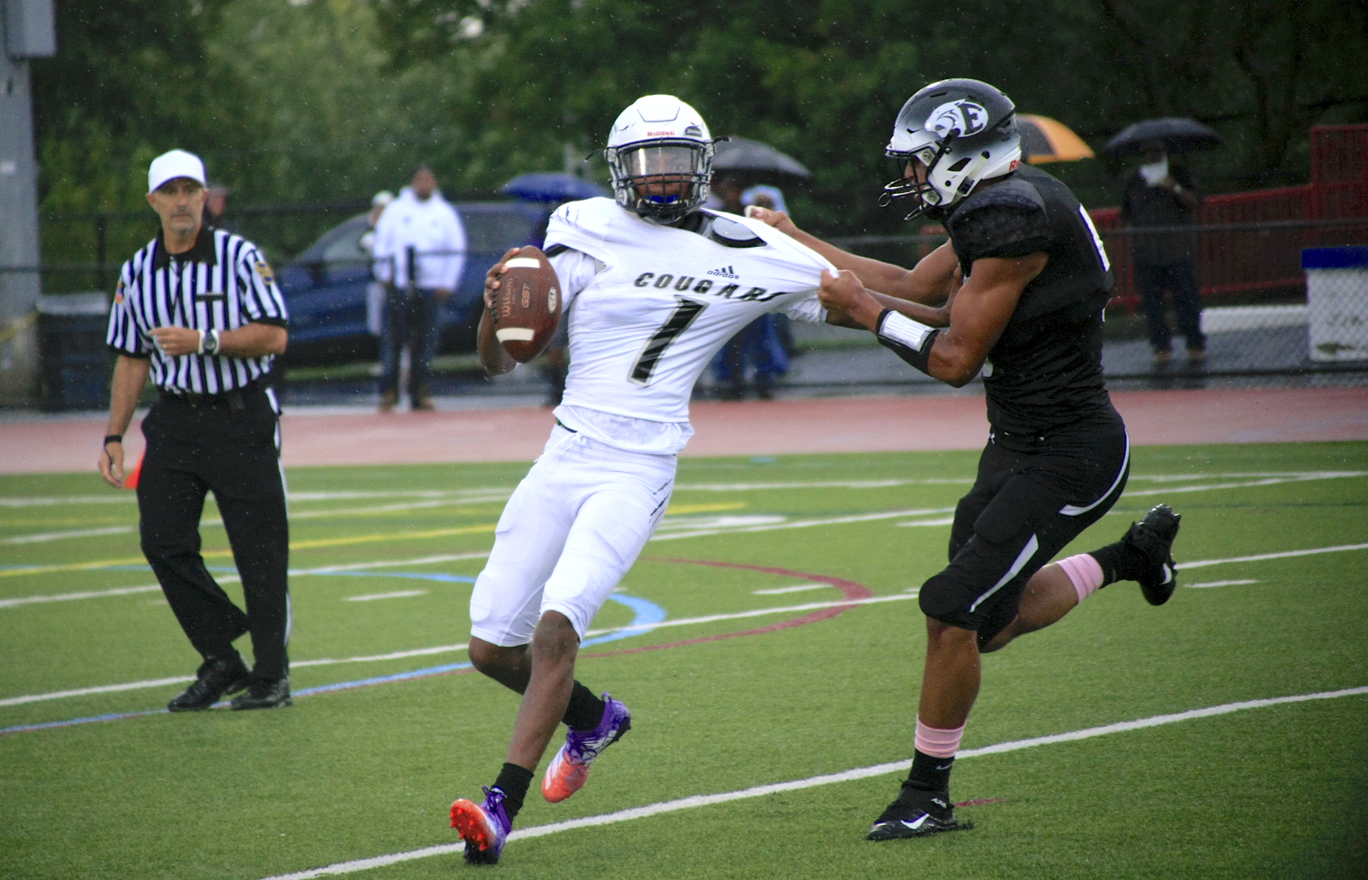 Harrisburg defeats CD East Saturday in football - pennlive.com