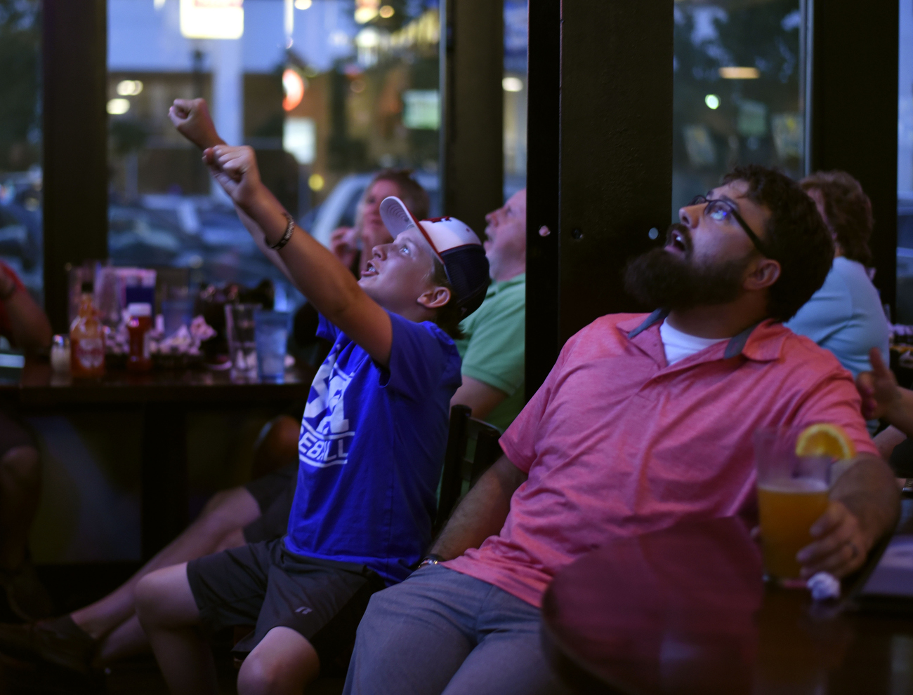 Friends and family of Amazing Race team hold watch party for finale ...