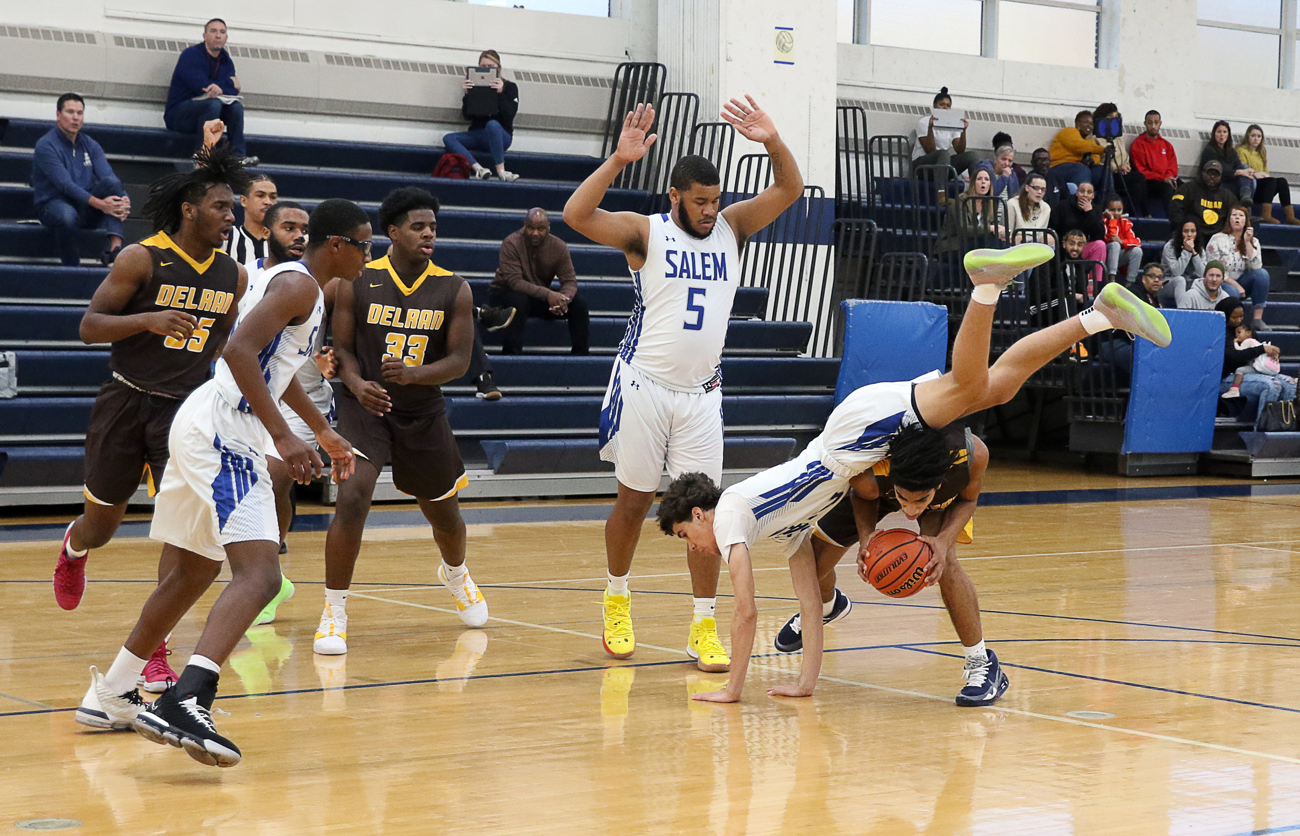 Delran vs. Salem boys basketball at Collingswood High School, Dec. 28 ...