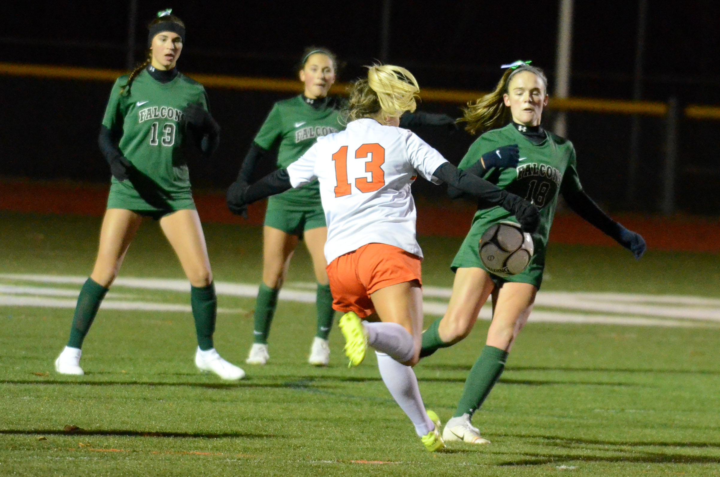 Minnechaug tops Agawam in WMass D-I semi - masslive.com