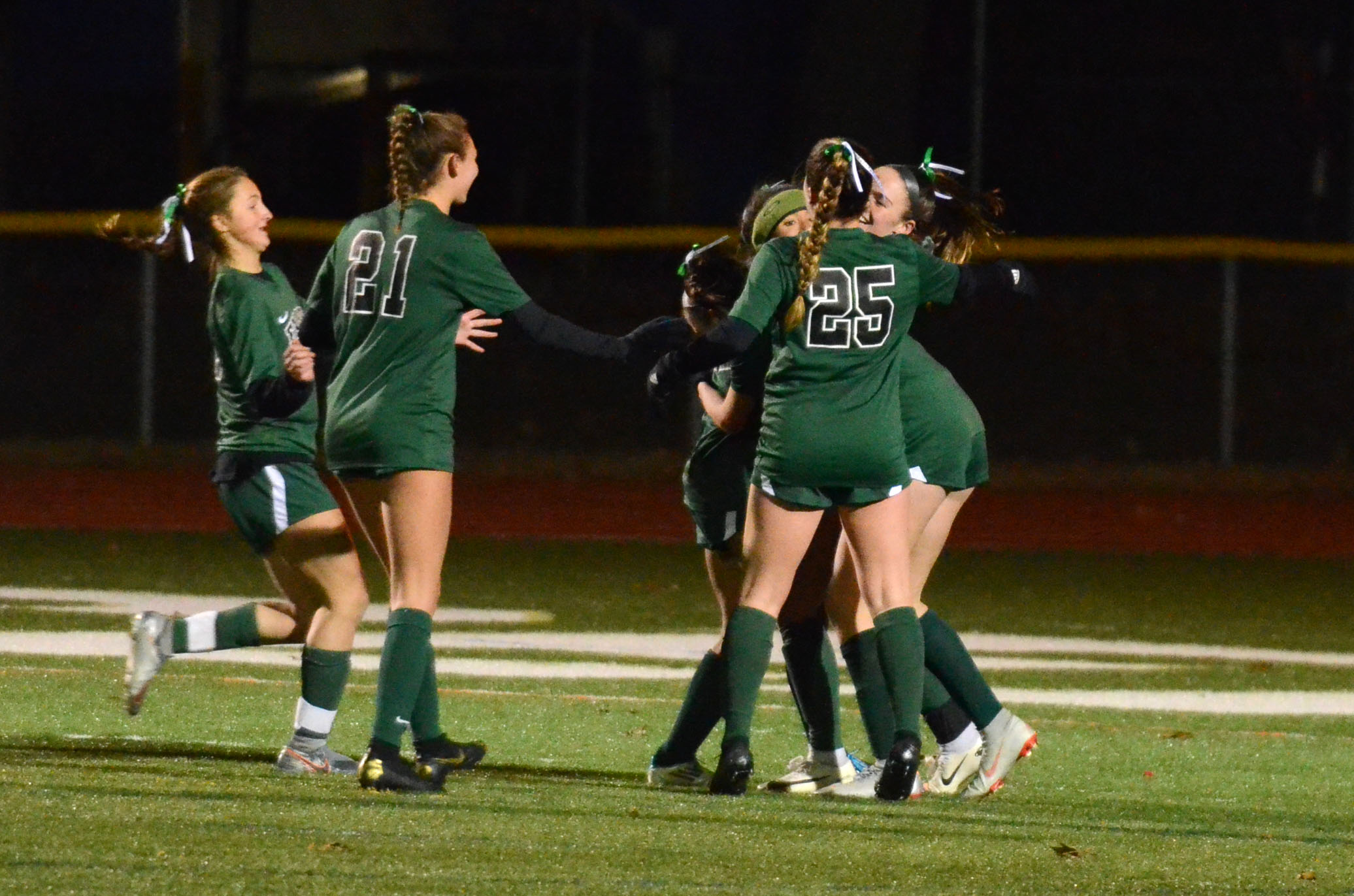 Minnechaug tops Agawam in WMass D-I semi - masslive.com