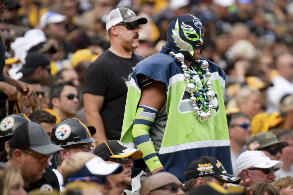 Faces in the Crowd at Seattle Seahawks vs. Pittsburgh Steelers ...