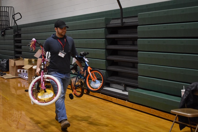 Pistons owner provides Christmas gifts for Flint-area families - mlive.com