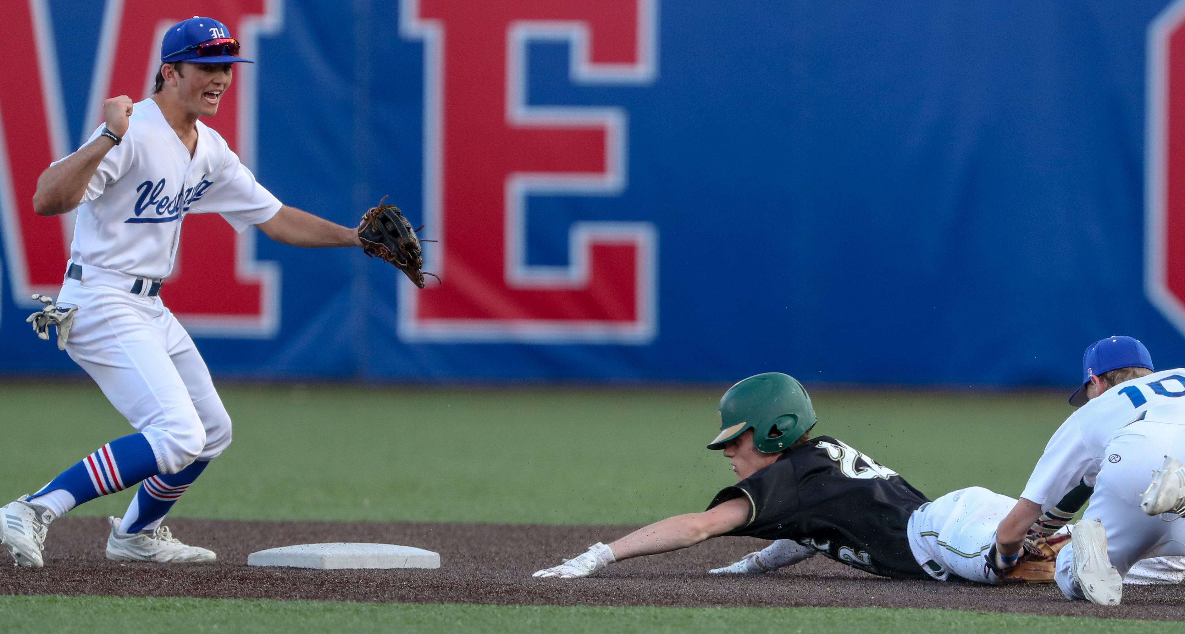 Mountain Brook at Vestavia Hills baseball - al.com