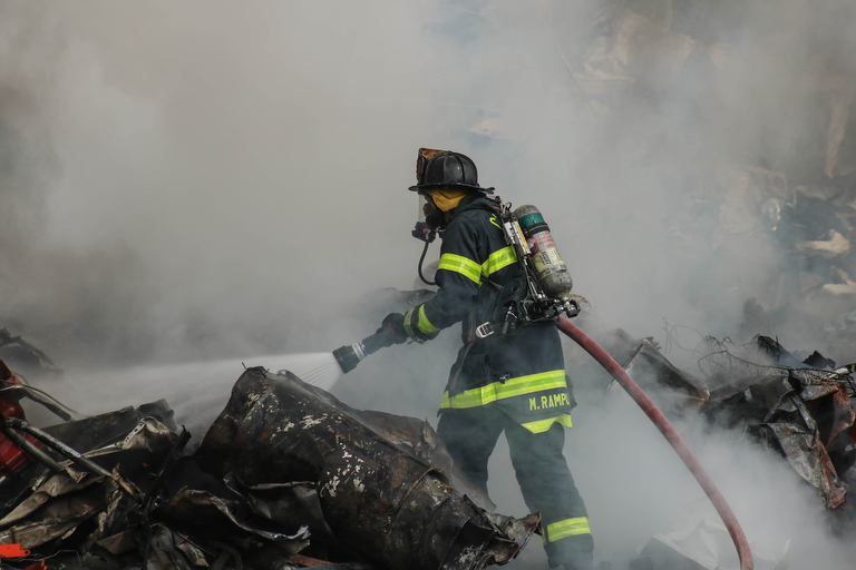 Salvage yard fire sends thick smoke into the air - lehighvalleylive.com