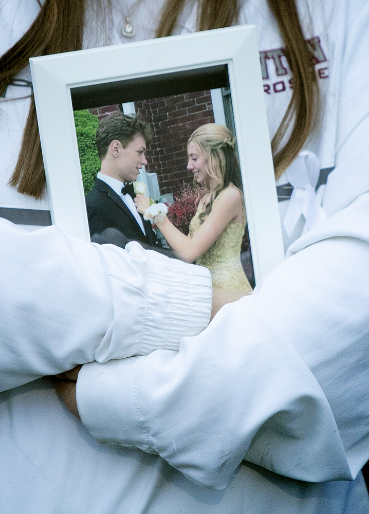 Hundreds mourn Alexis “Lexi” Faye at vigil in Newton - nj.com