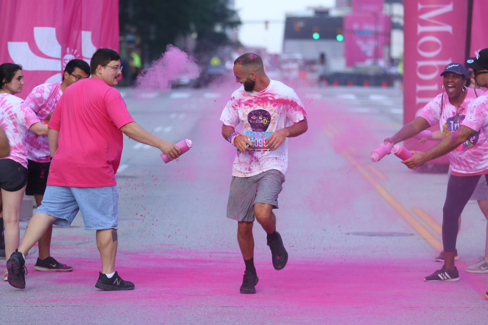 Color Run All-Star 5K runners take on colorful new look during the race ...
