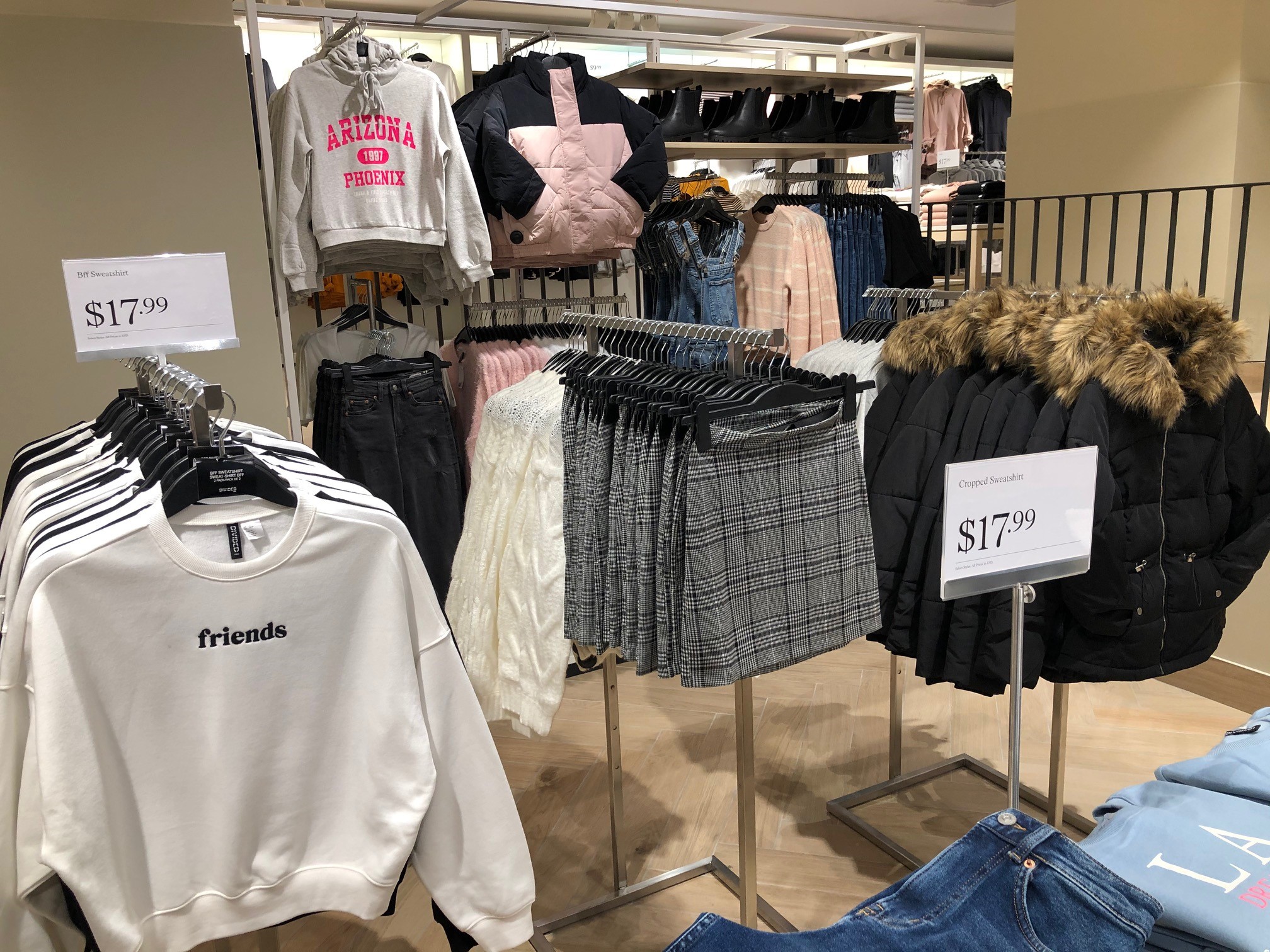 H&M Downtown Detroit location at 1505 Woodward Avenue - mlive.com